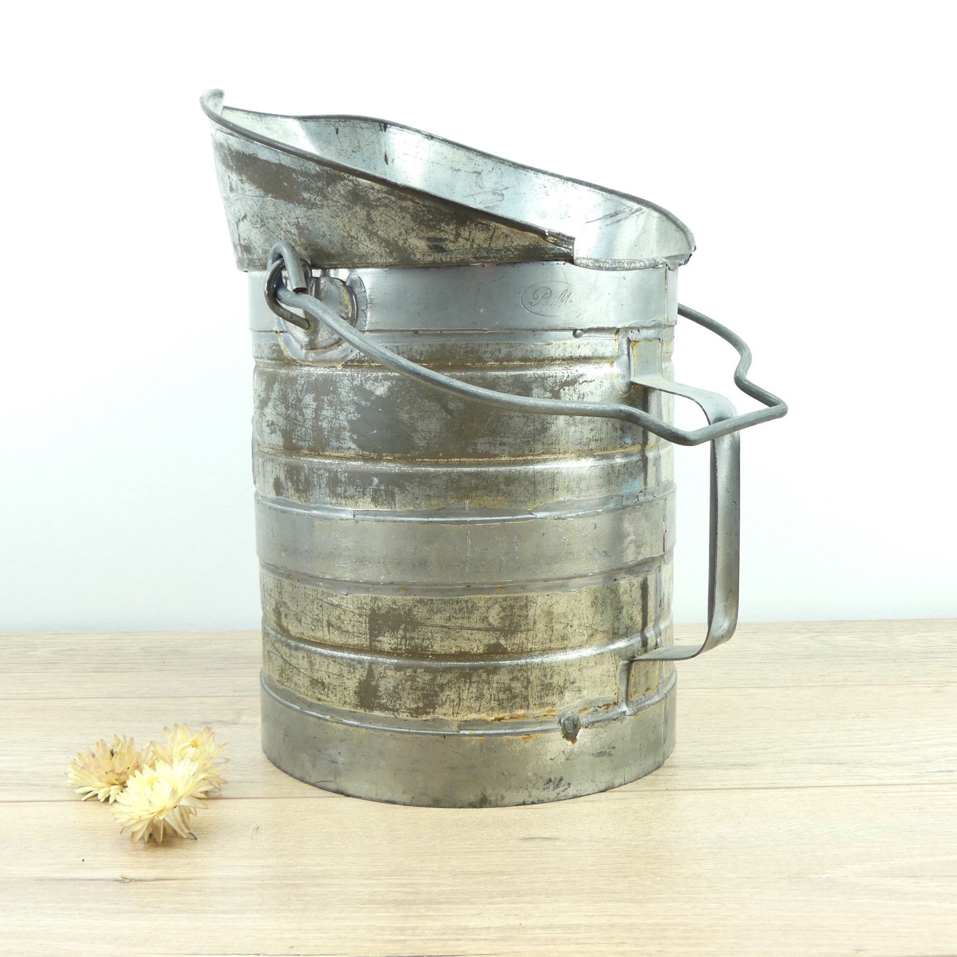 Network - bucket - dekaliter - grain - Tin bucket - french - loft ...