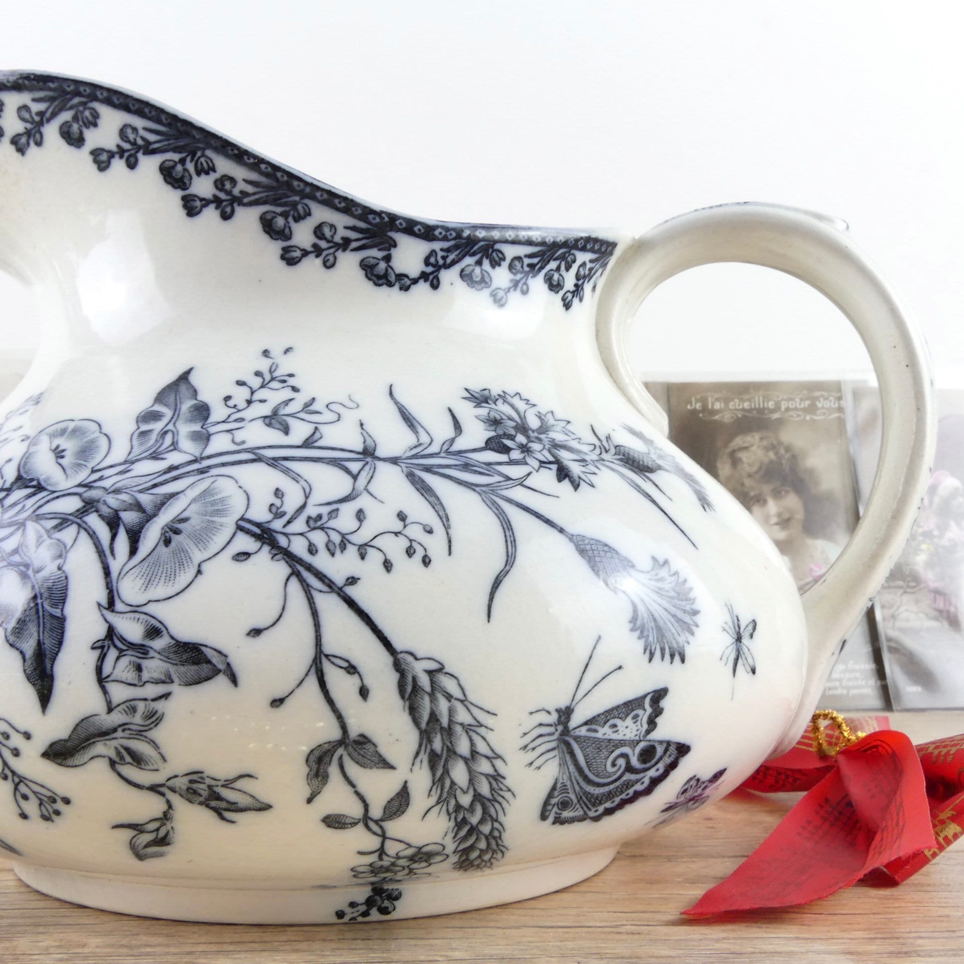 Toilet pitcher Pexonne model Fleurs de Champs, broc de toilette 19th ...