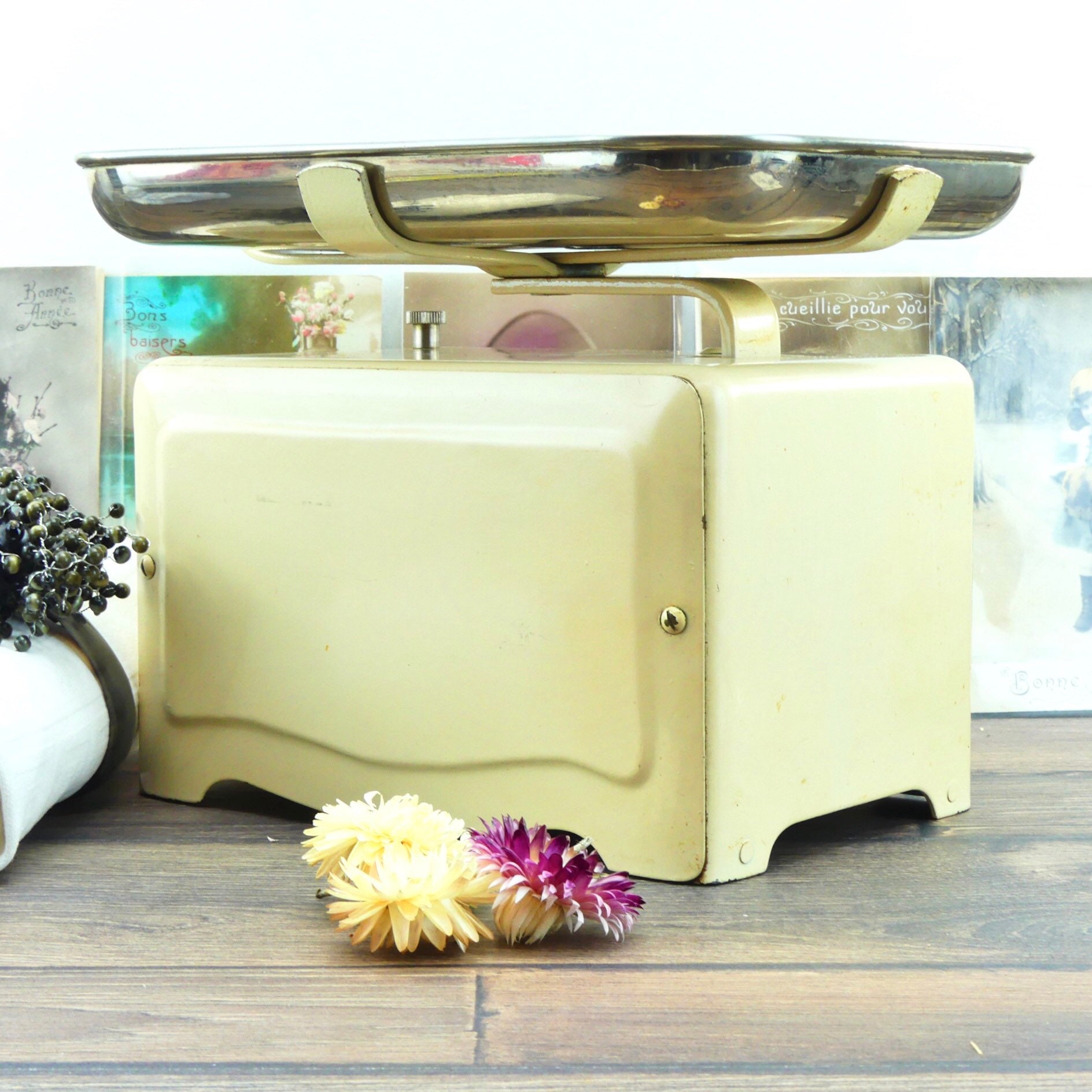 Old kitchen scale Lyssex 1940-1950s - vintage - old vintage kitchen ...