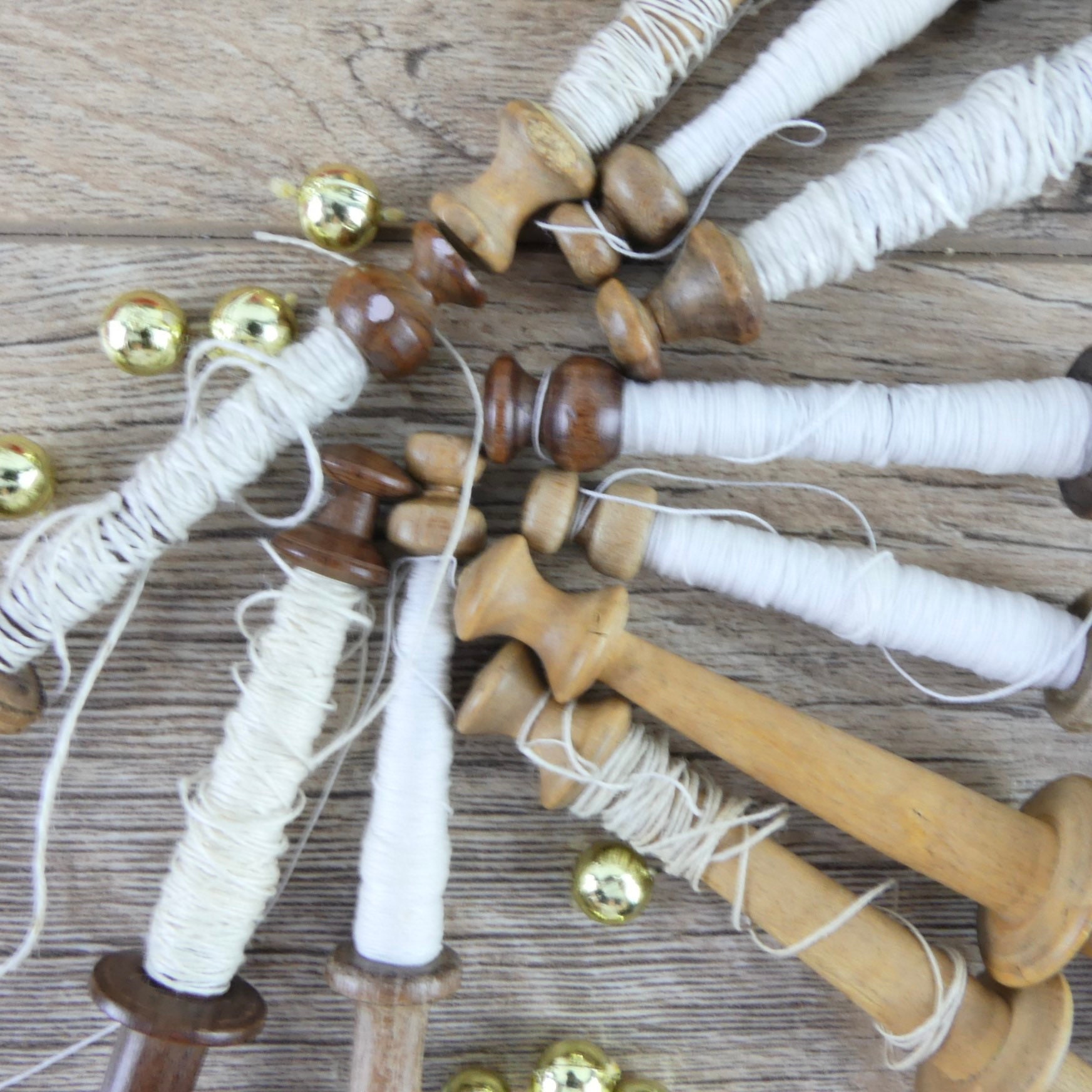 Wood spindles - Antique spindles - Wooden bobbin - Wooden spools - Lace ...