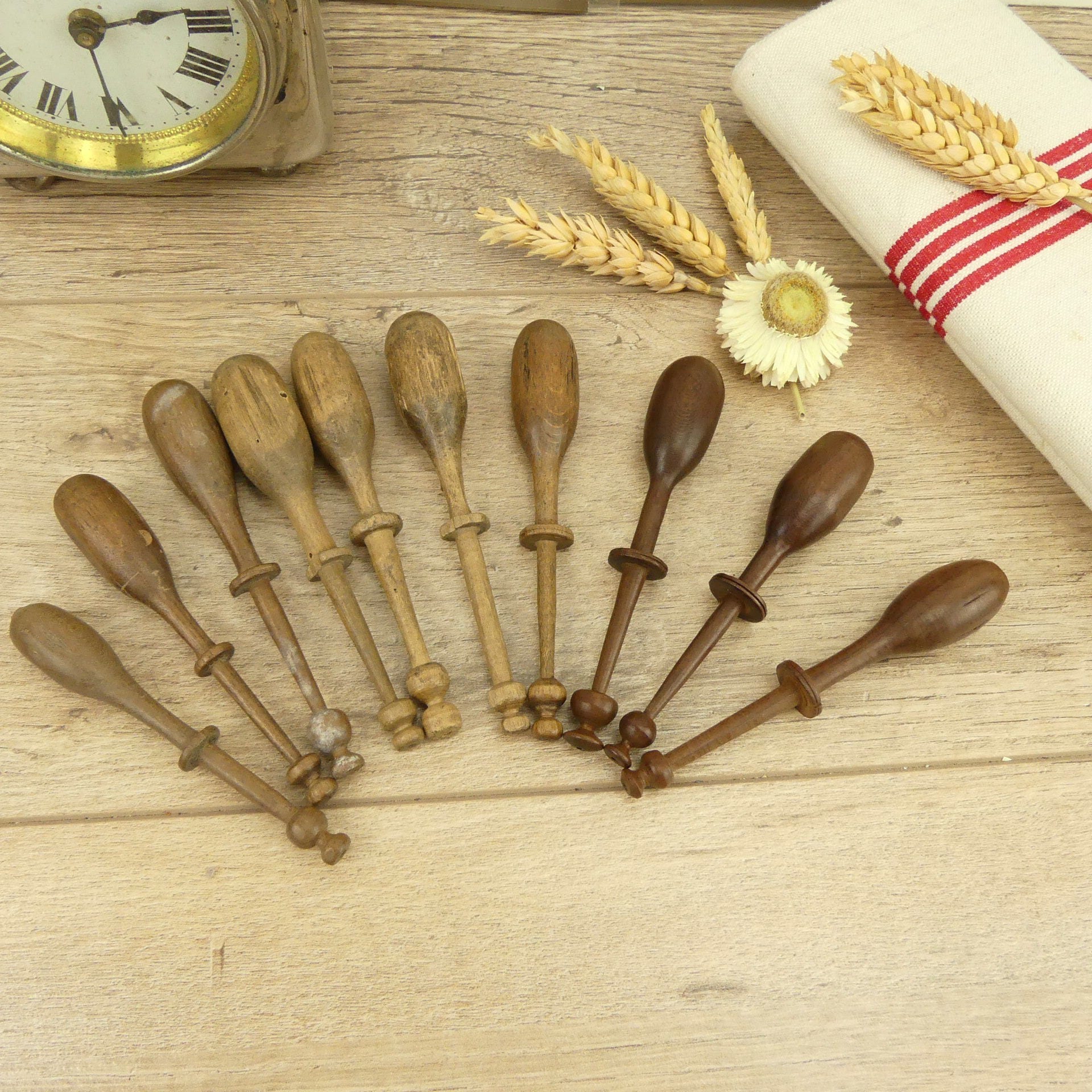 Spindle wooden - bobbin lace - cotton reels - coils loom - spindle ...