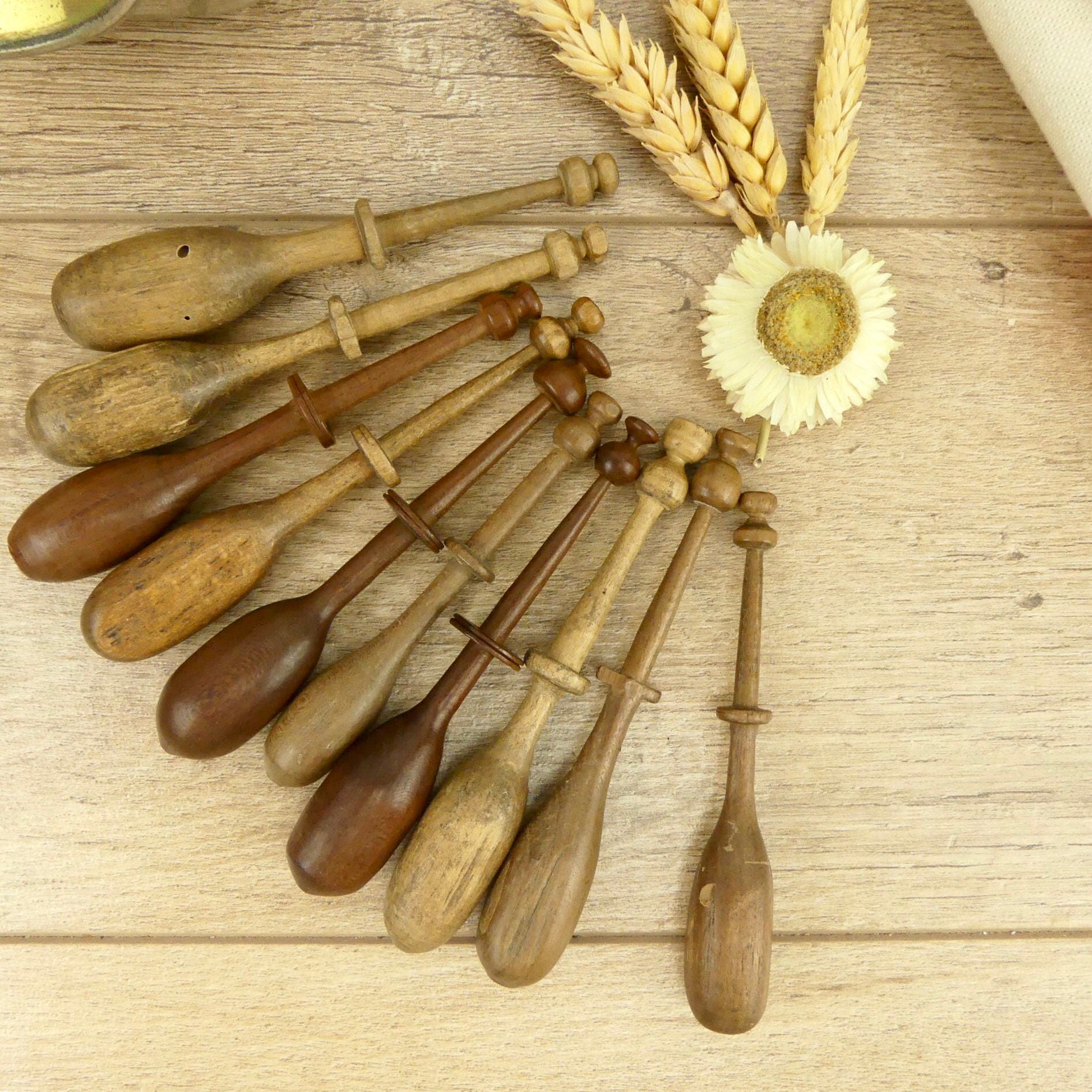 Spindle wooden - bobbin lace - cotton reels - coils loom - spindle ...