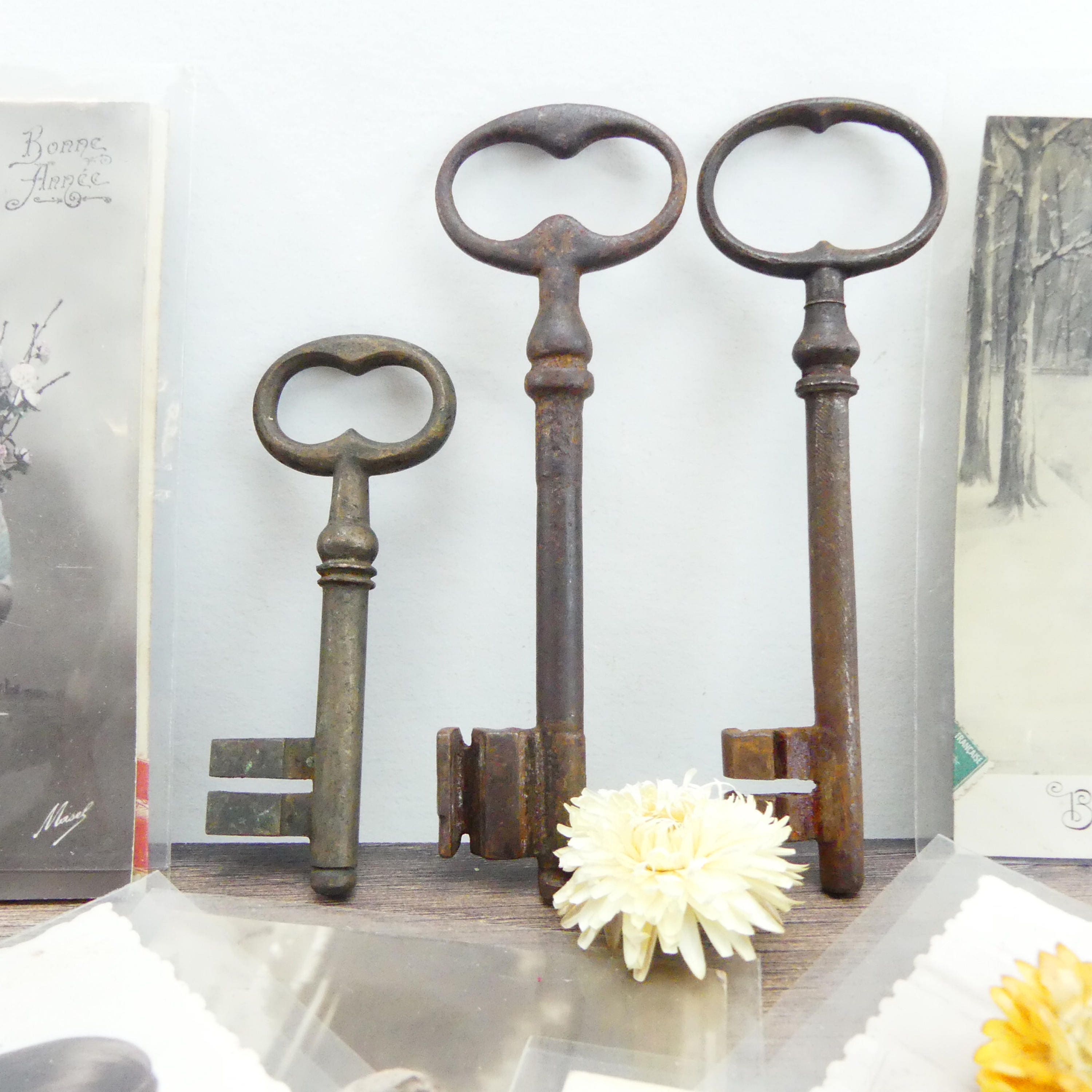 Large keys - Set of 3 keys - 18th Century - Old keys - French keys ...