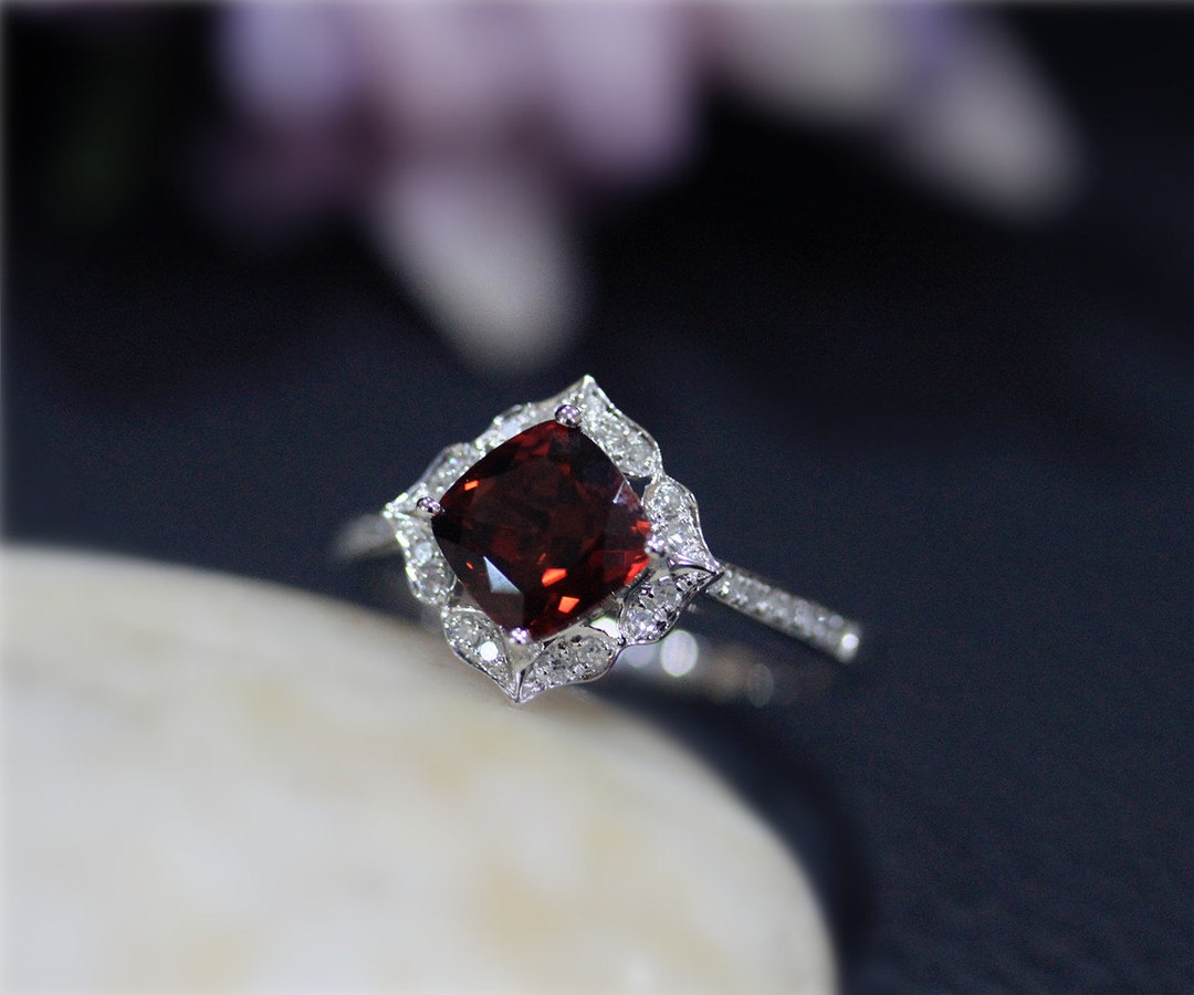 Red Gem! Christmas Vintage Style Engagement Ring 7mm Cushion Natural VS ...