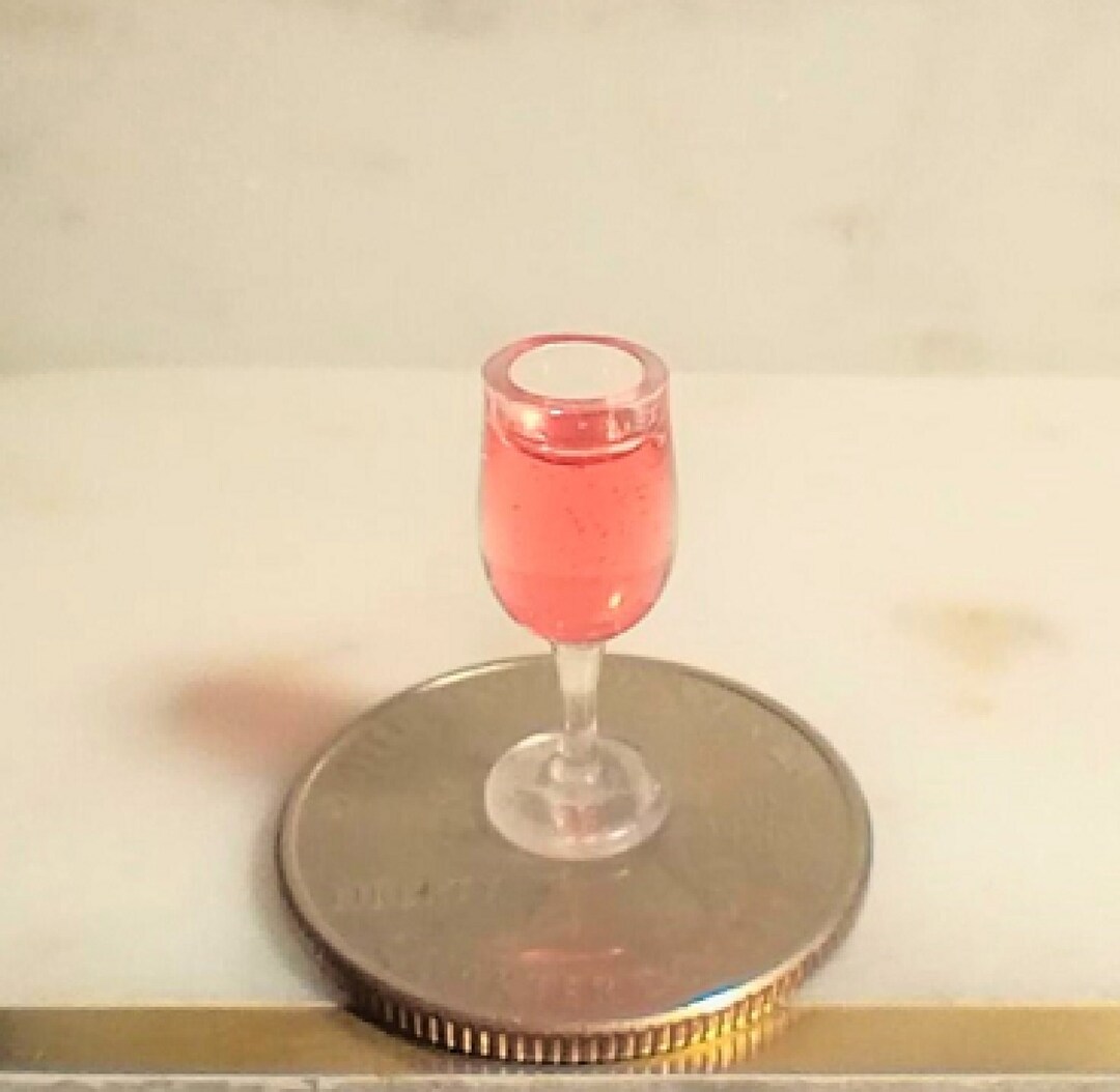 1:12 Scale Glass of Rose Wine / Dollhouse Miniatures / Miniature Food ...