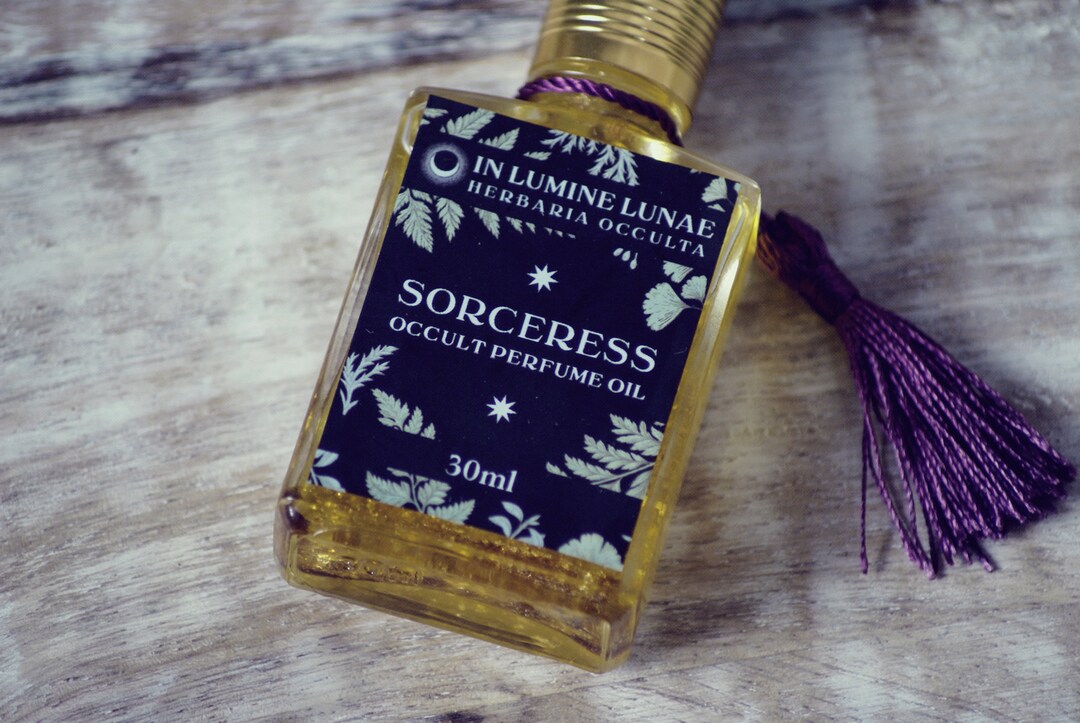 Sorceress Occult Botanical Perfume Oil - Etsy