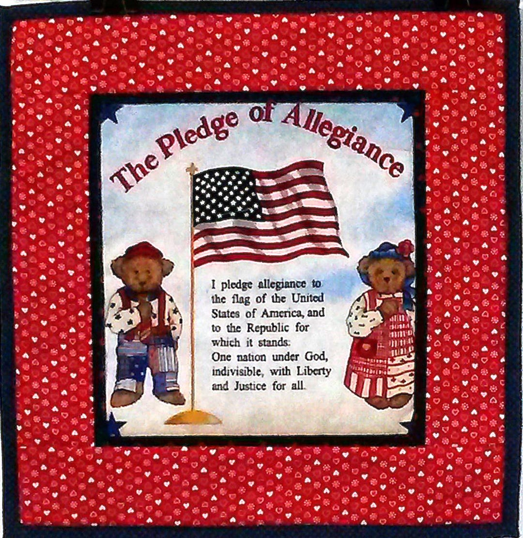 Patriotic Wall Hanging "pledge of Allegiance". Picture is From Yankee ...