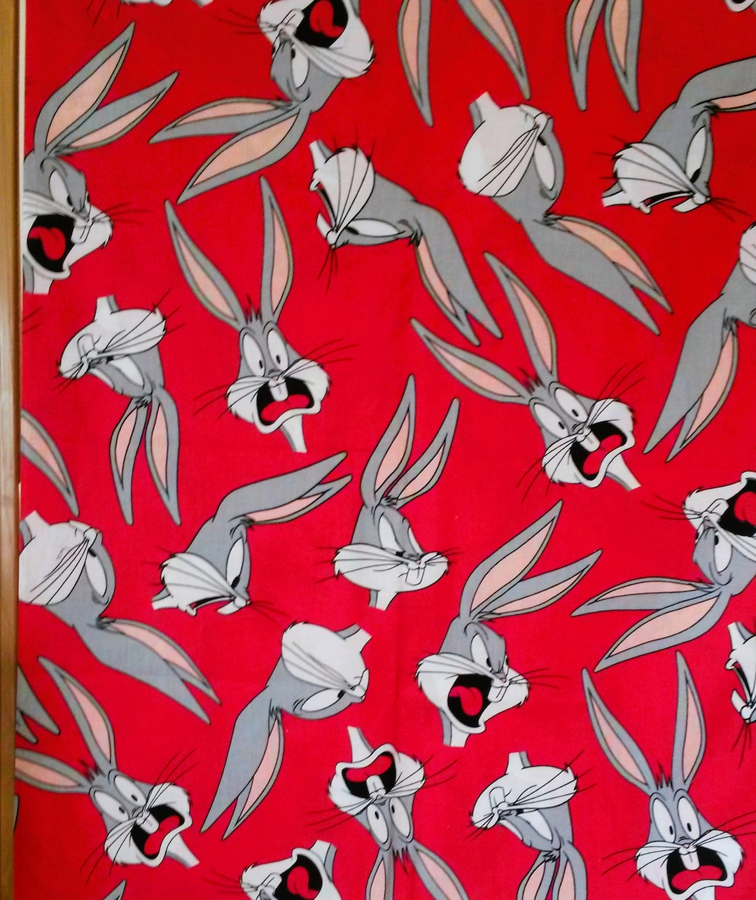 Tossed Looney Tunes Bugs Bunny Heads With His Famous Different ...