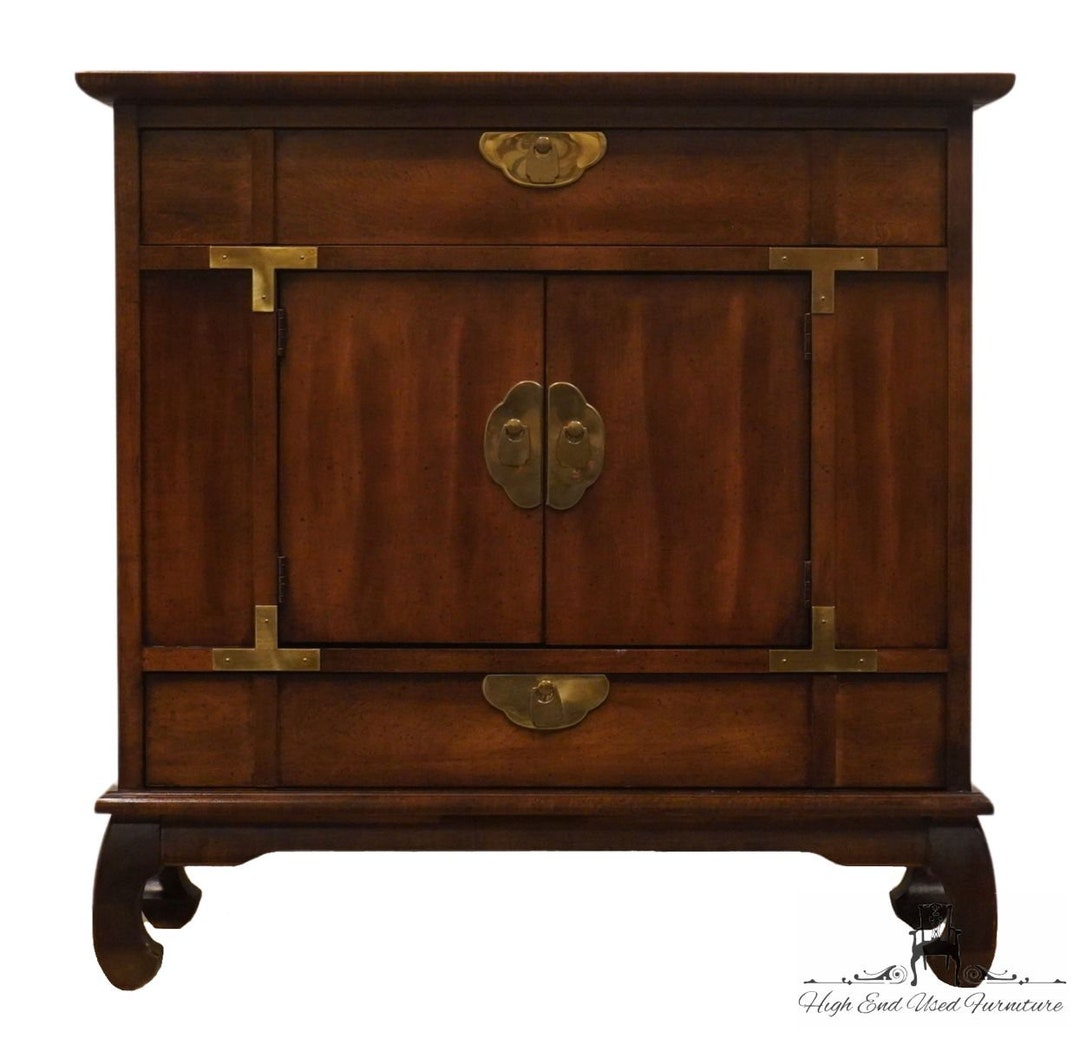 BROYHILL FURNITURE Asian Chinoiserie Entryway 30 Accent Storage Cabinet ...