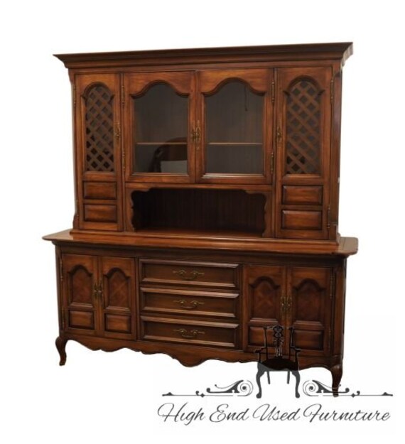 Thomasville hutch and buffet store