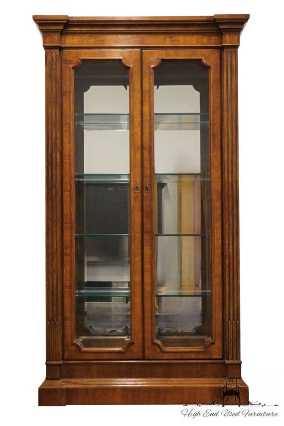 Classic display cabinet store