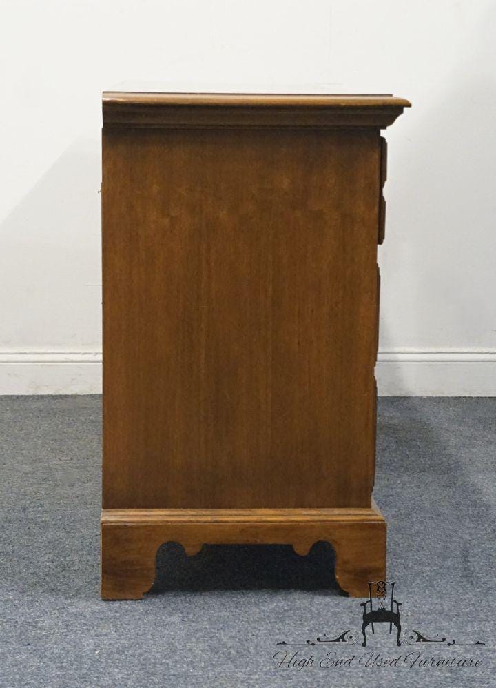 BROYHILL FURNITURE Penn Colony Collection Solid Walnut Early American ...