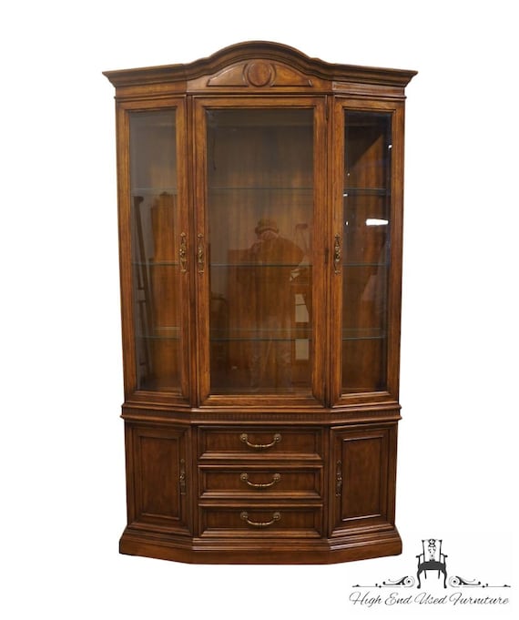 DREXEL HERITAGE Tyron Manor Collection Walnut Country French 48 Lighted Display China Cabinet 127 424 Etsy