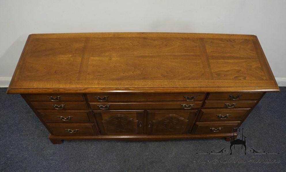 BROYHILL FURNITURE Penn Colony Collection Solid Walnut Early American ...