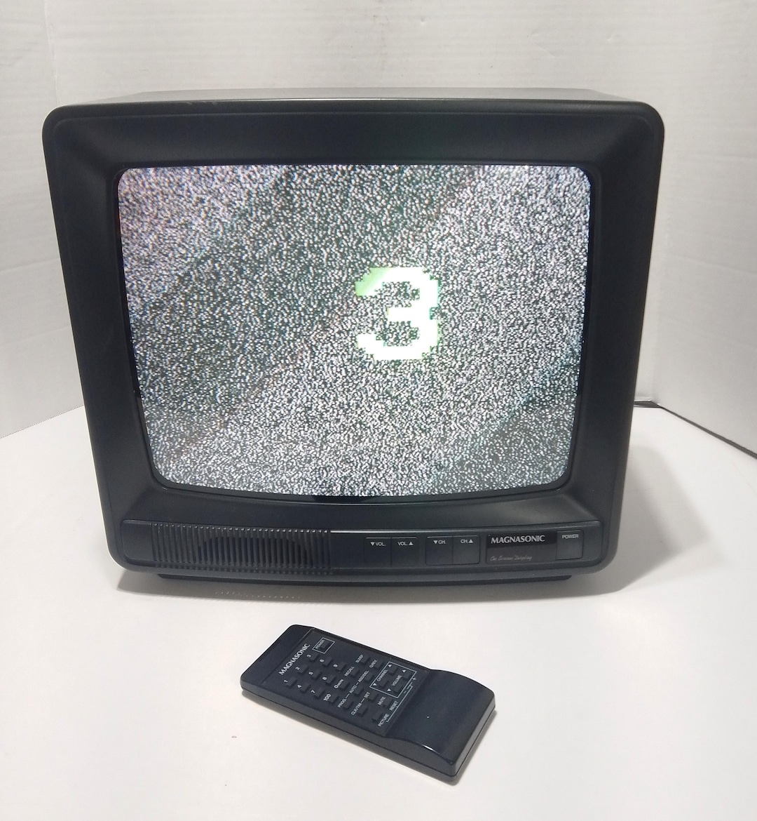 Vintage 14" Magnasonic Coaxial Color TV Black Television Receiver With ...