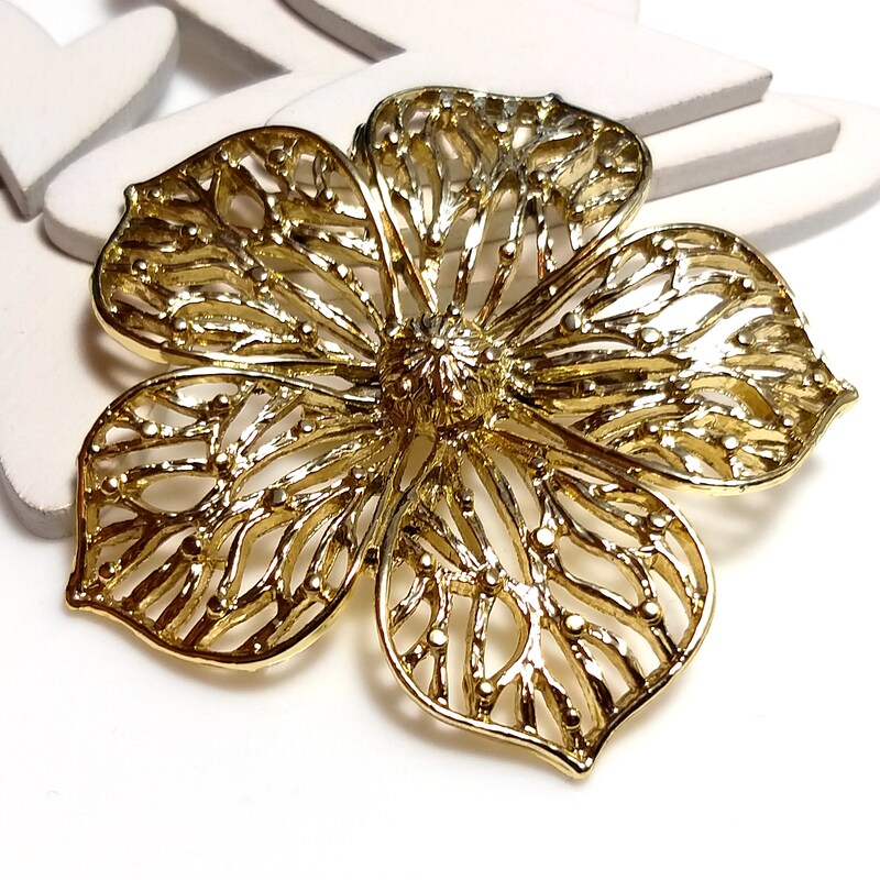 Flower Brooch - Etsy