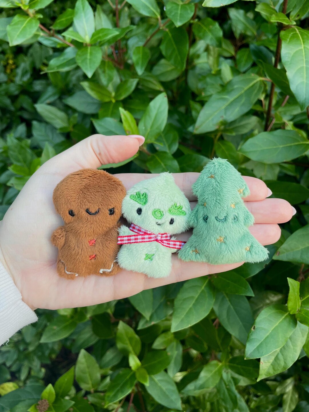Christmas Pocket Plush - Grinch, Gingerbread Man, Christmas Tree Plush ...