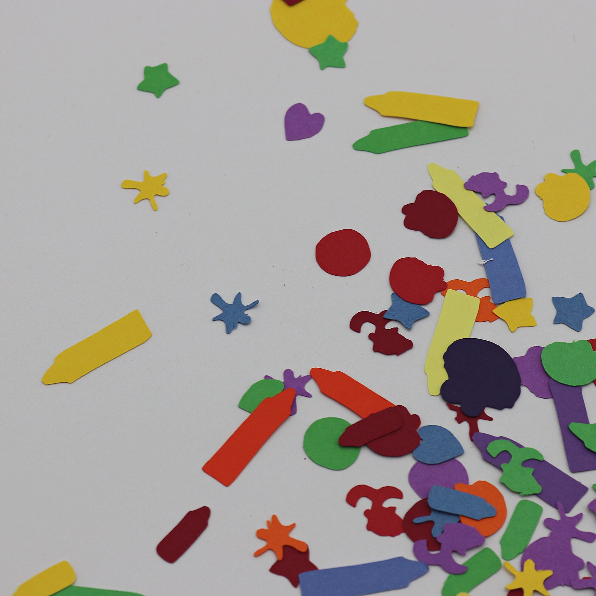 Elmo Confetti Sesame Street Elmo Party Fun Icon Shapes Crayons Stars ...