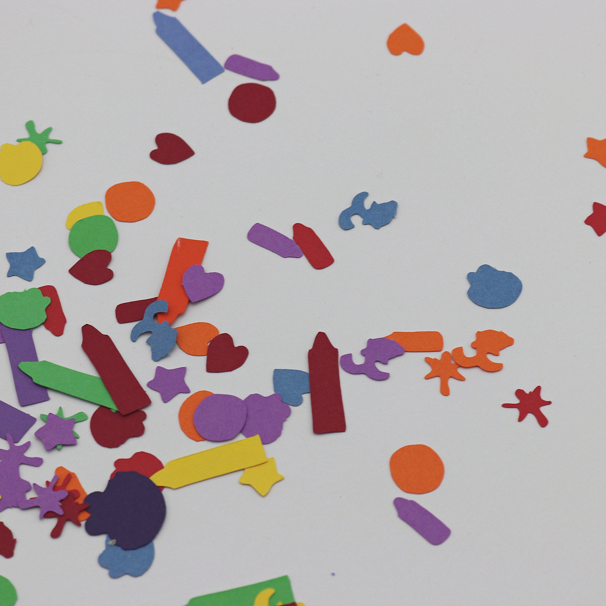 Elmo Confetti Sesame Street Elmo Party Fun Icon Shapes Crayons Stars ...