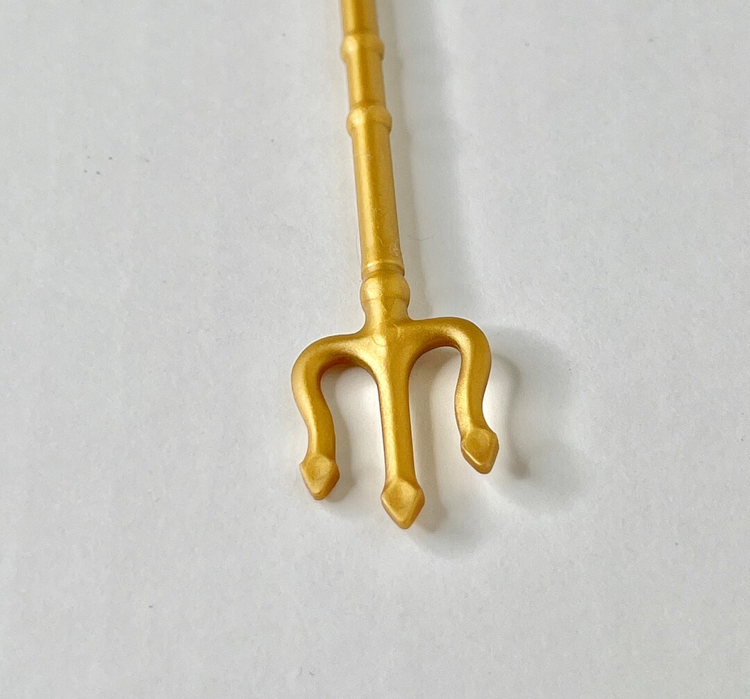 Golden Trident to Greek Roman Gods Neptune Zeus Roman Gladiator ...