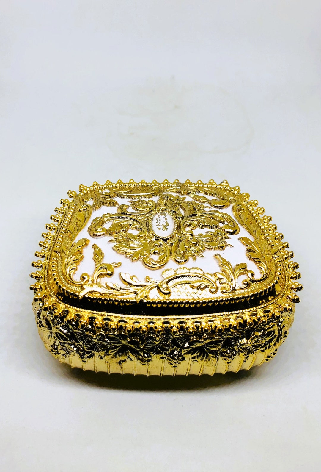 Vintage Gold Metal Jewel Box: 1970s Trinket Box With Red Felt - Etsy UK