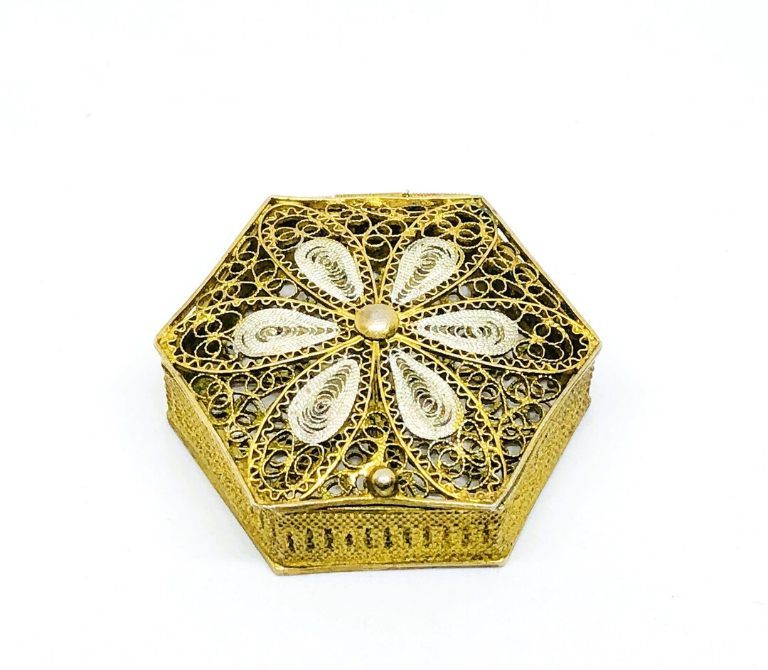 Vintage Filigree Pill Box, 800 Gold Pill Box, Flower Top Pill Box, Gold ...