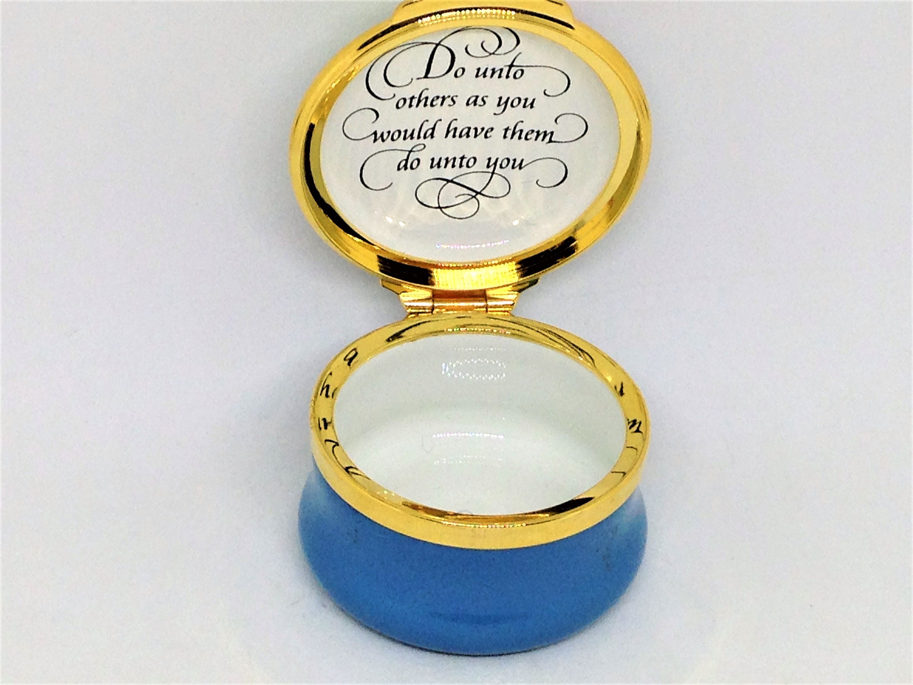 Vintage Pill Box Mary Kay Souvenir Meds Box Angel Box Ring - Etsy