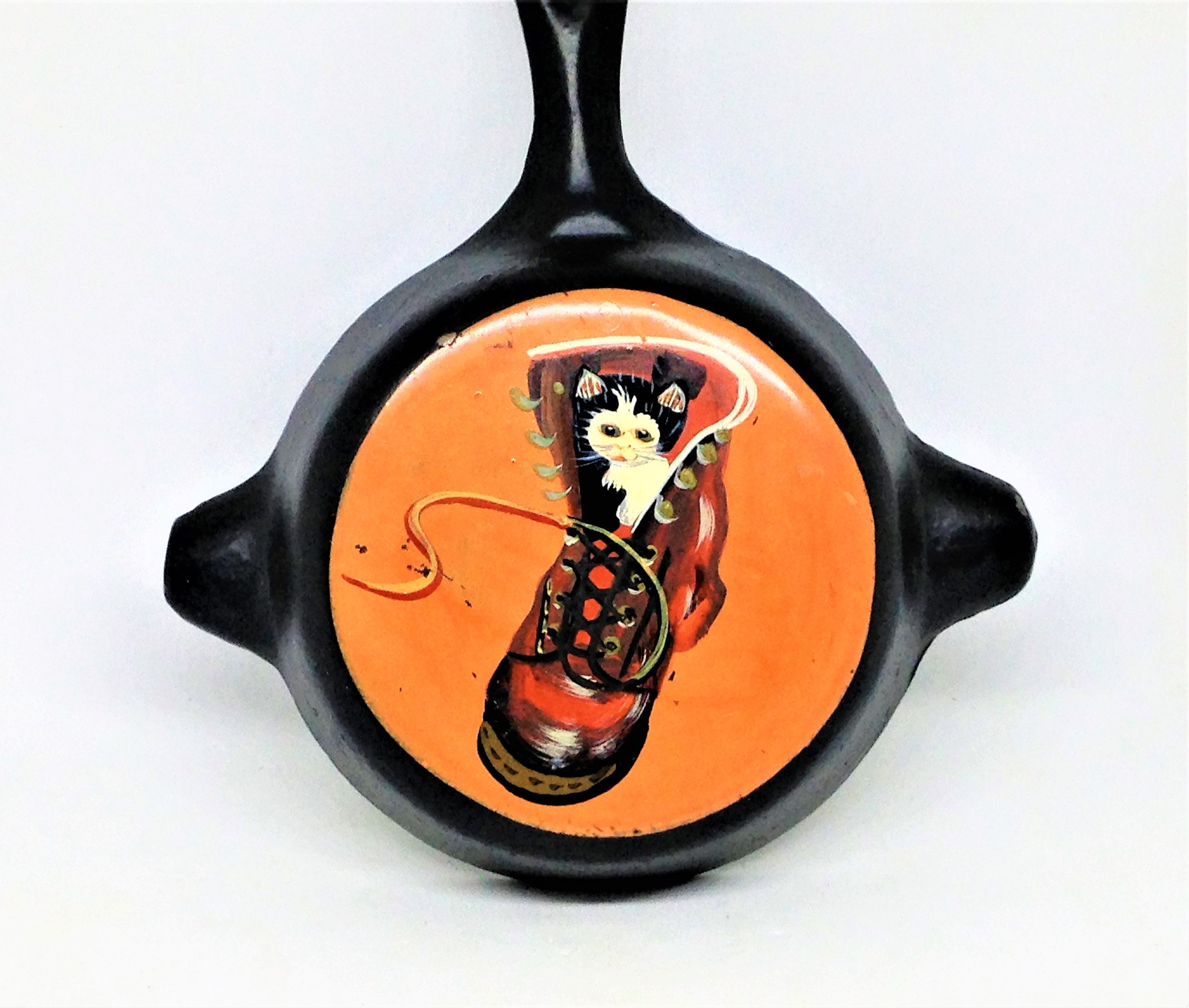 Vintage Black Cast Iron Pan Hand Painted Pan Decor Wall Art - Etsy