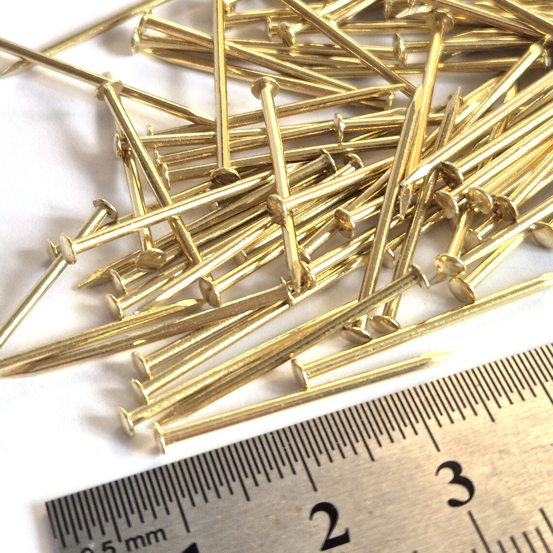 Solid Brass Nails #18 X 5/32" - 1" (1.2 X 4-25mm) Round Head, Golden ...