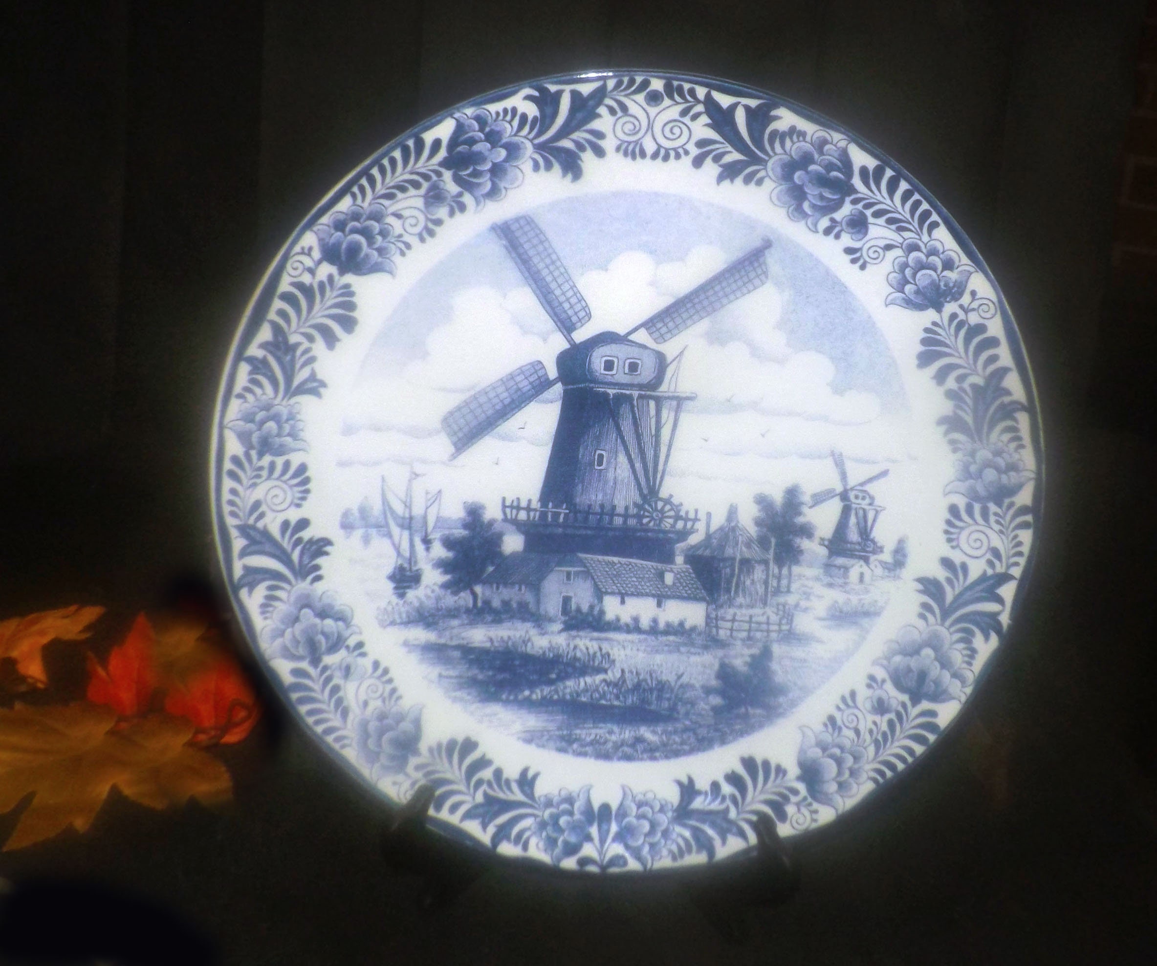 Vintage Delfts Blauw Chemkefa hand-painted blue-and-white wall plate ... Vintage Delfts Blauw Chemkefa hand-painted blue-and-white wall plate ...