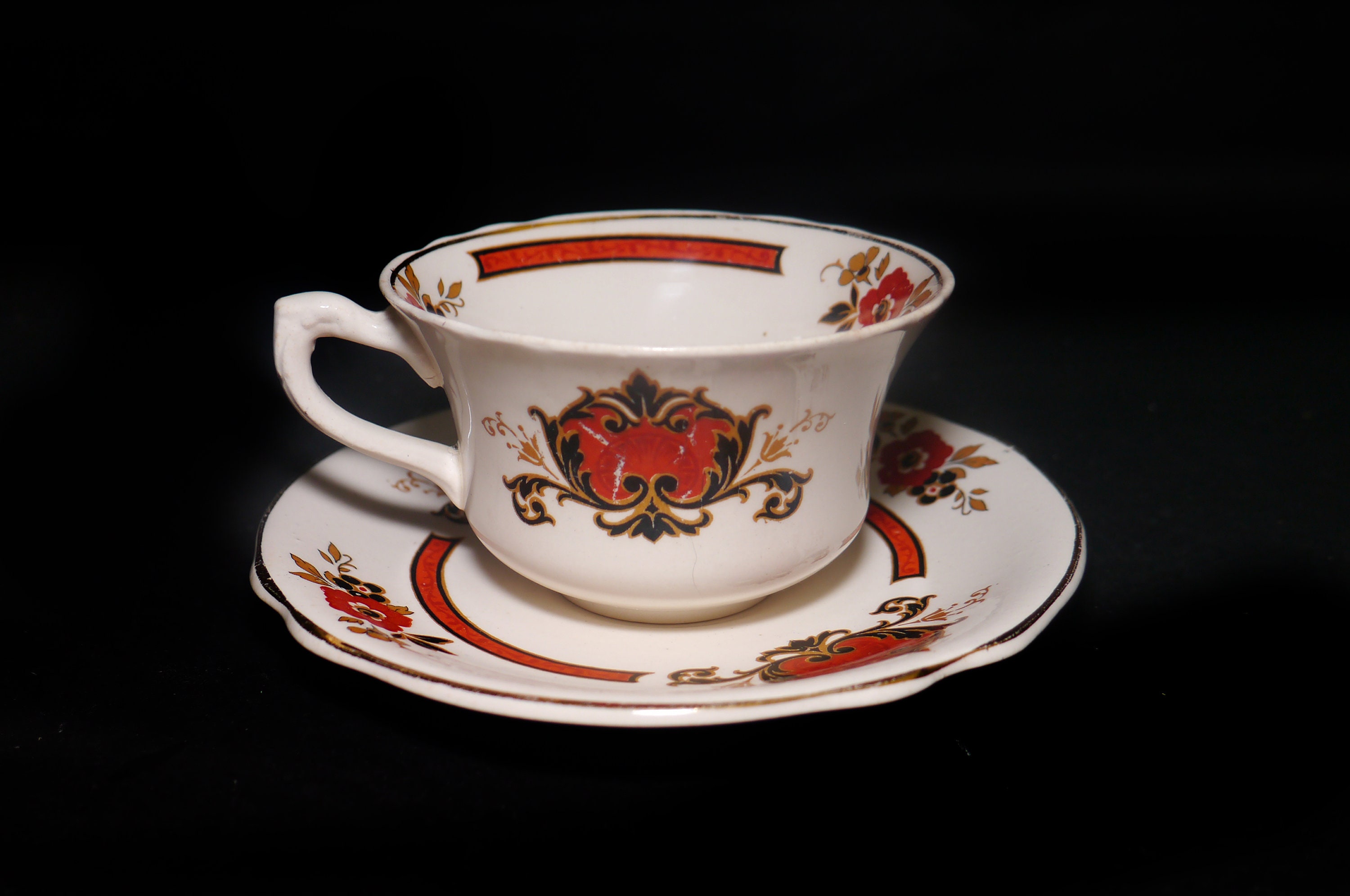 AJ Wilkinson | Royal Staffordshire Betsy art-deco cup and saucer set ...