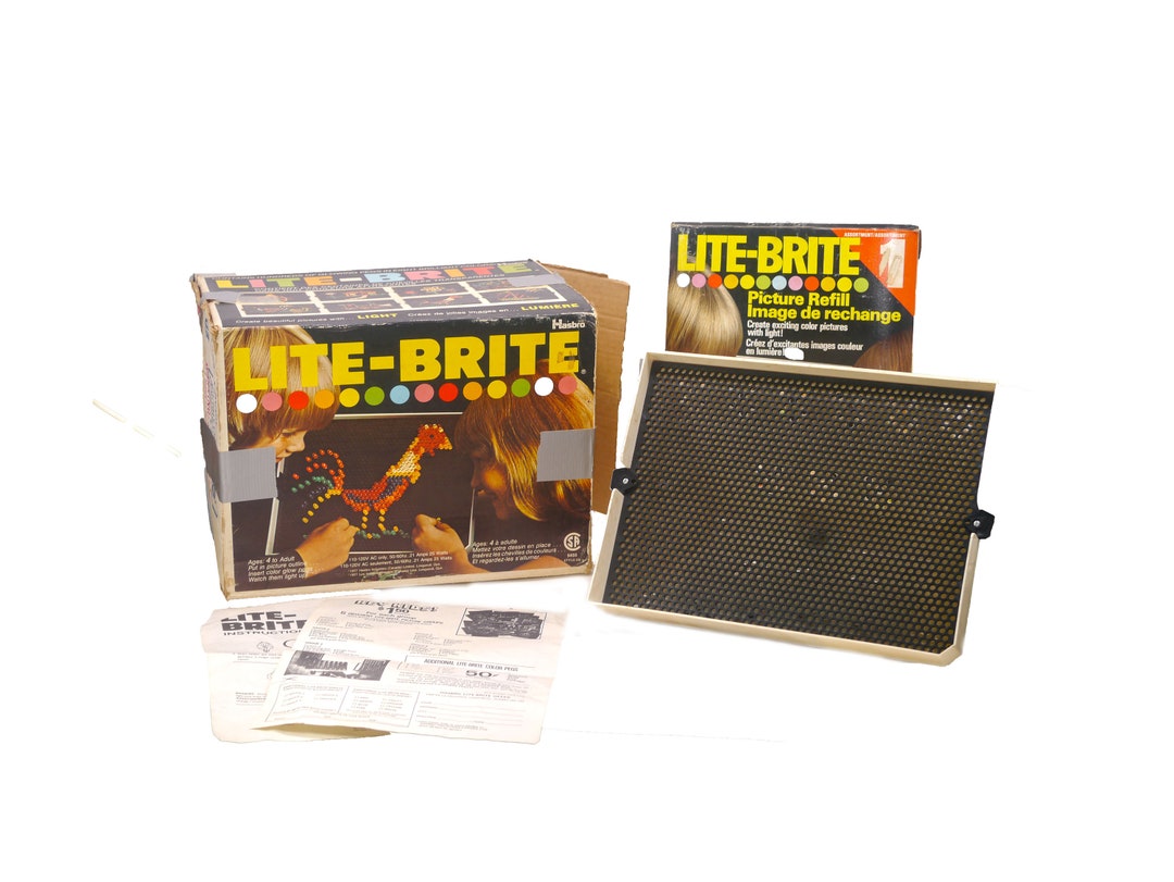 Hasbro Lite Brite Toy 1981. Original Box, 32 Paper Design Refills ...