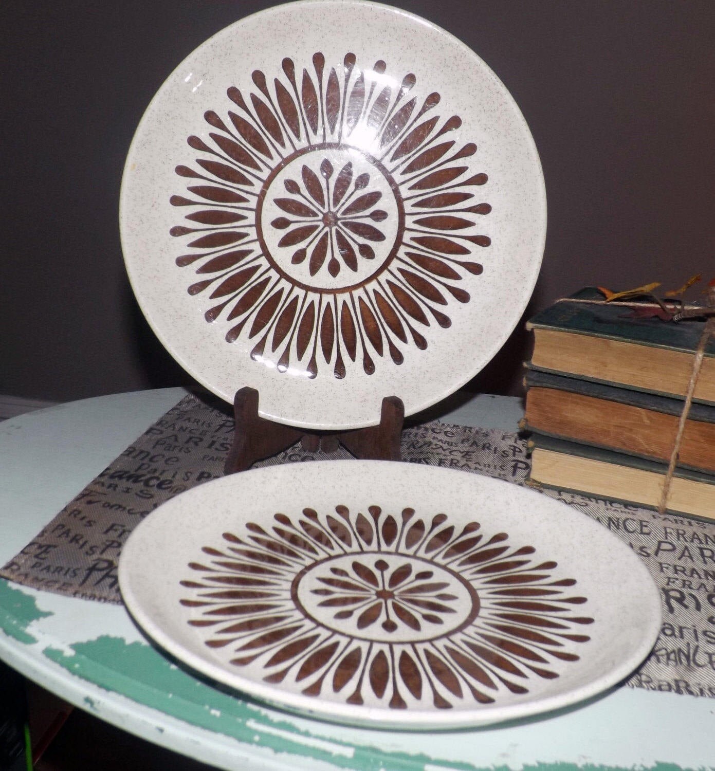 Pair of (2) vintage (1970s) Bilton's dinner plates. 70's brown ...