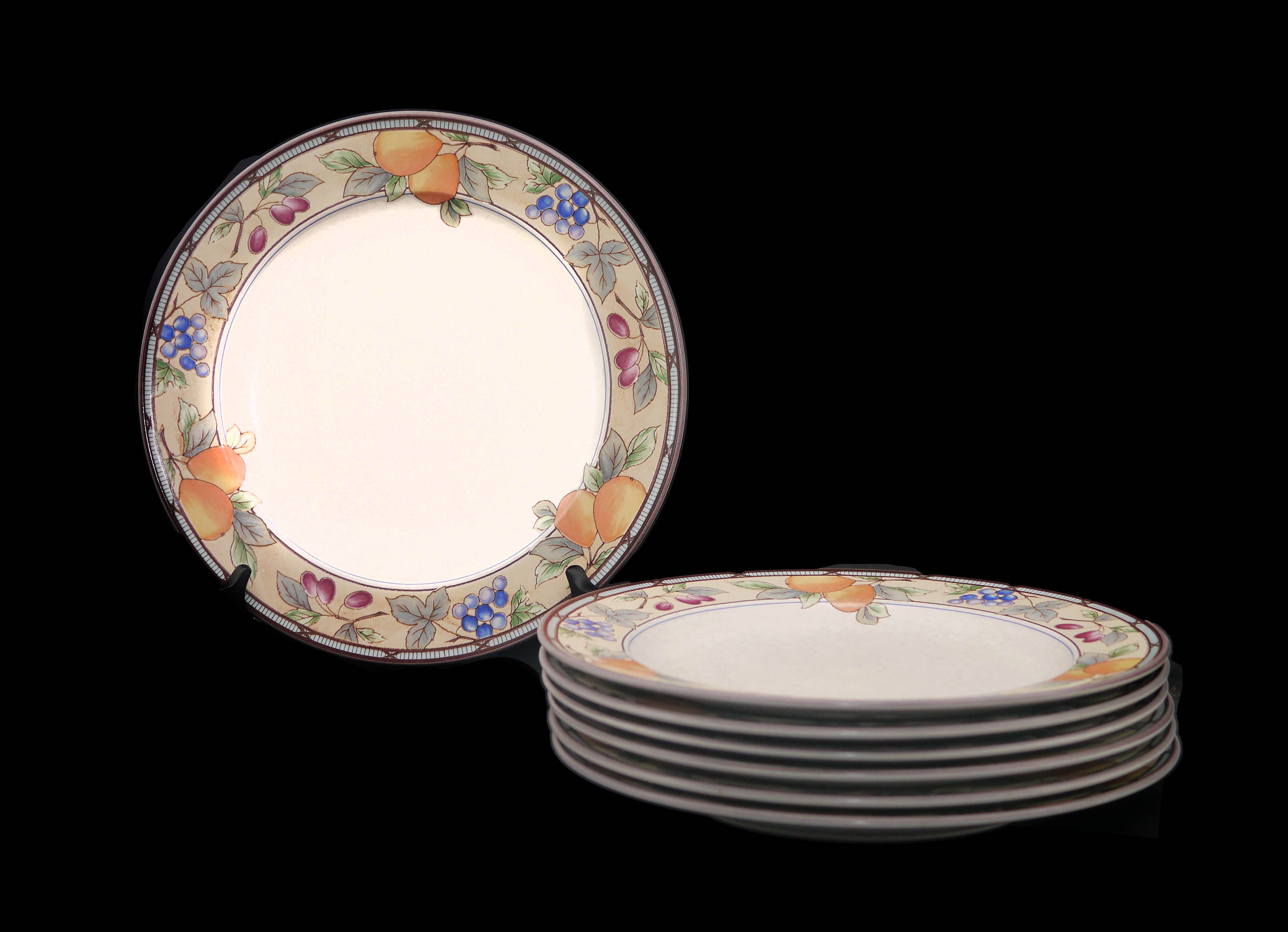 Mikasa Garden Harvest CAC29 large, stoneware dinner plate. Intaglio ...