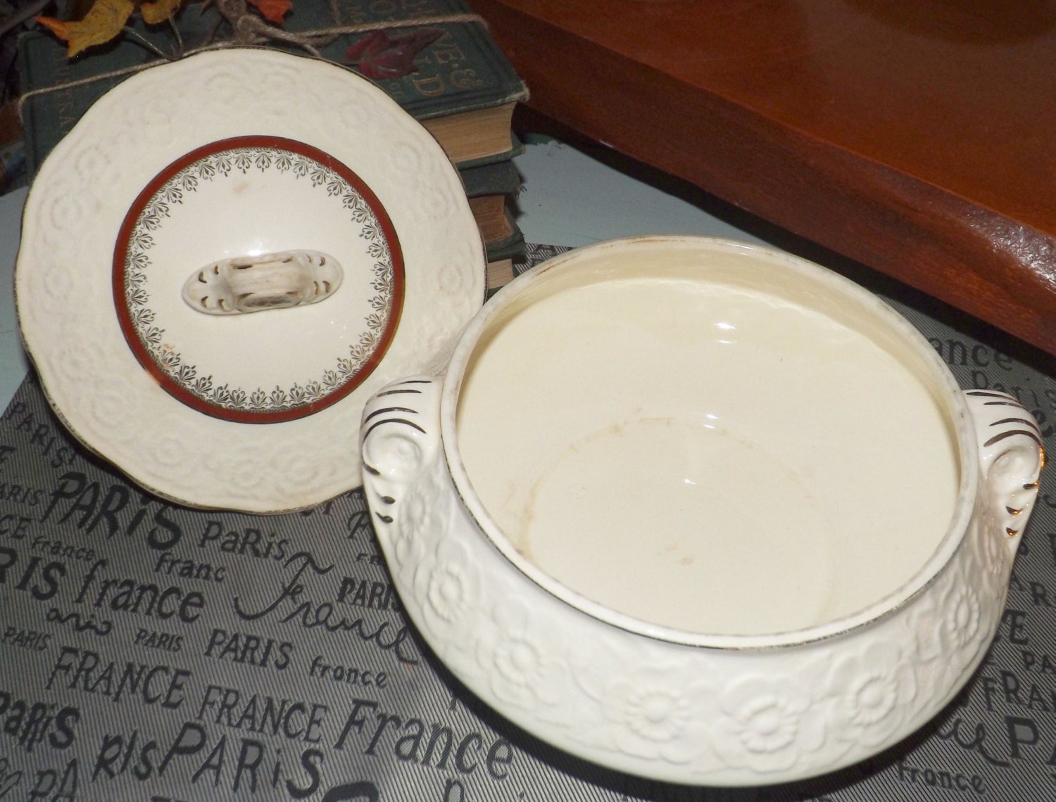 Quite vintage (1930s) Sovereign Potters Treasure O Gold pattern covered ...