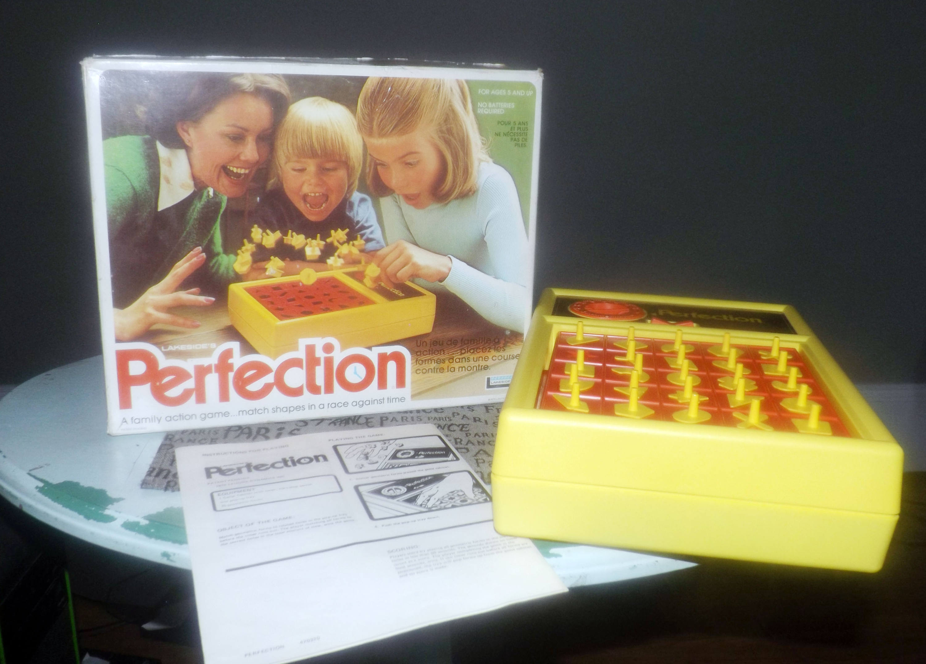 Vintage (1976) Perfection timed shapes board game published in Canada ...