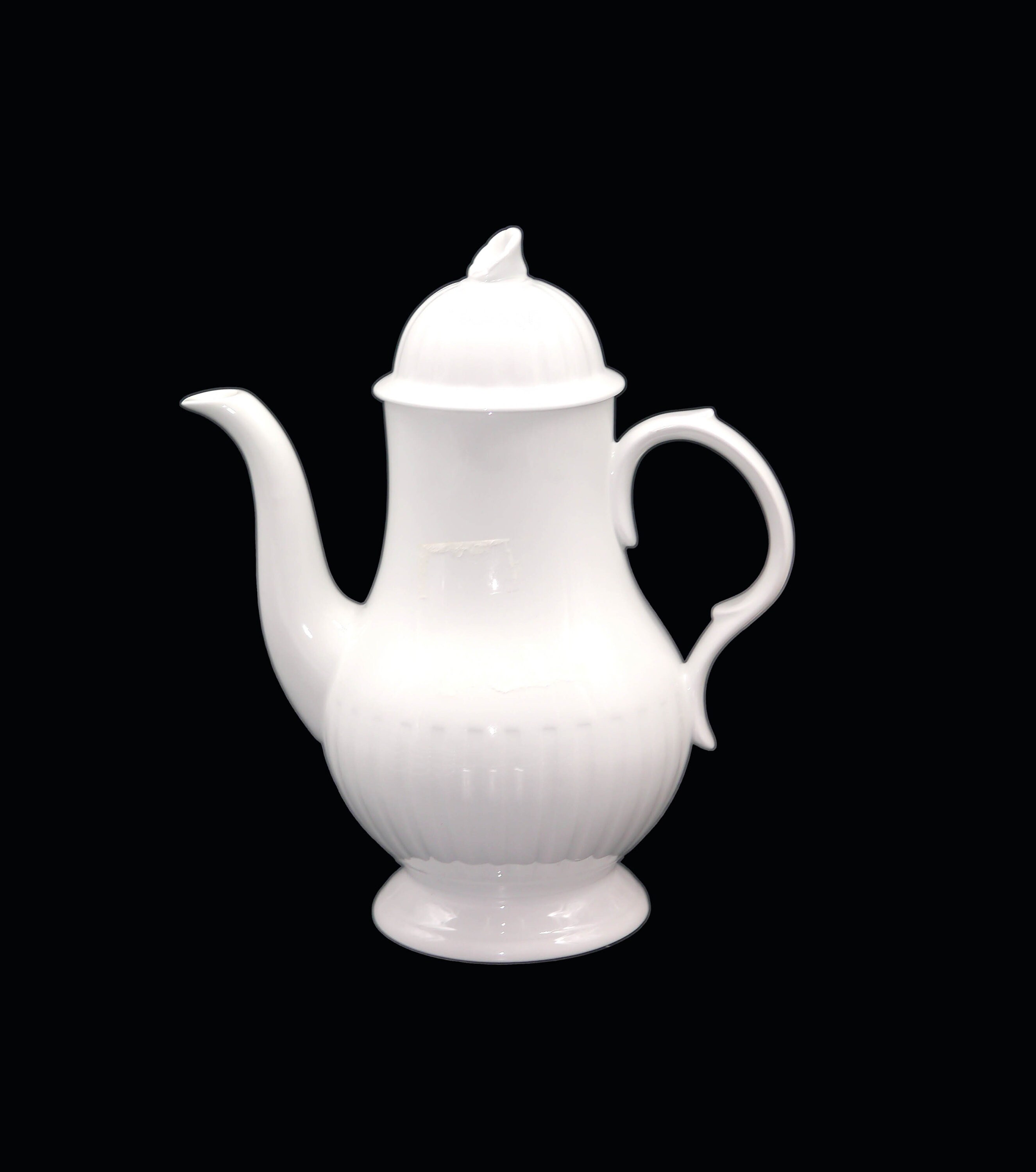 Alfred Meakin Leeds all-white coffee pot made in England.