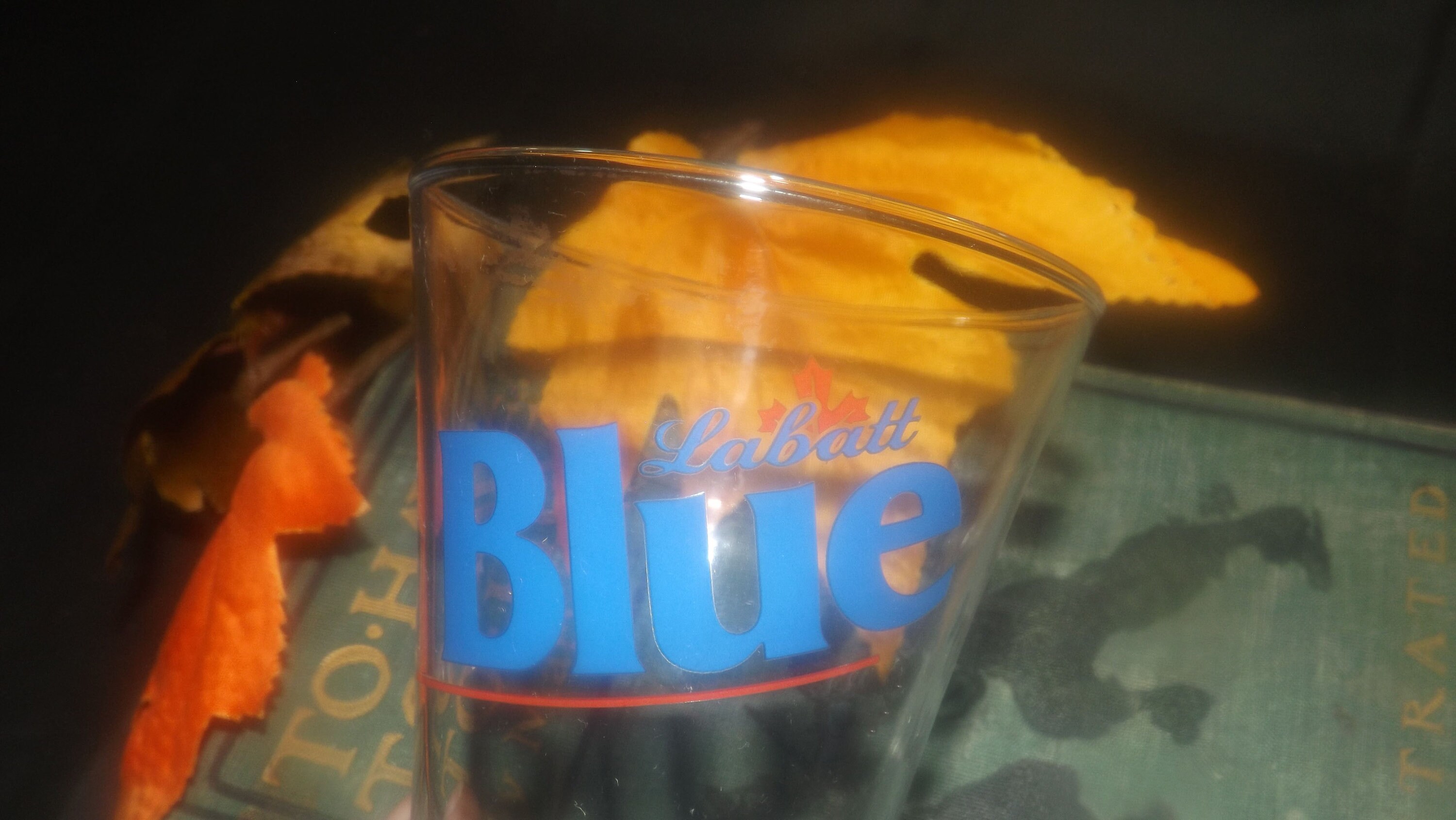 Labatt Blue Canadian beer pint glass. Etched-glass branding.