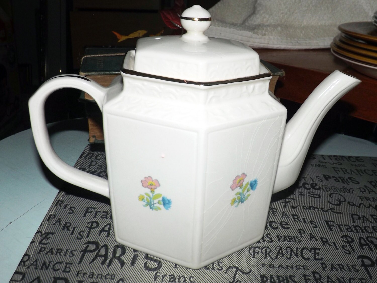 Mid-century Arthur Wood 5985 teapot made in England. Four cups. Blue ...