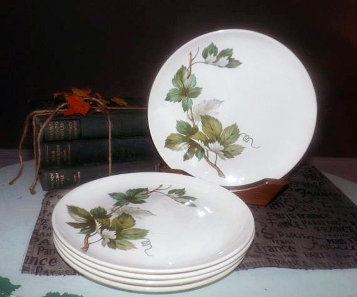Mid-century British Empire Ceramics | Edwin Knowles Grapevine dinner ...
