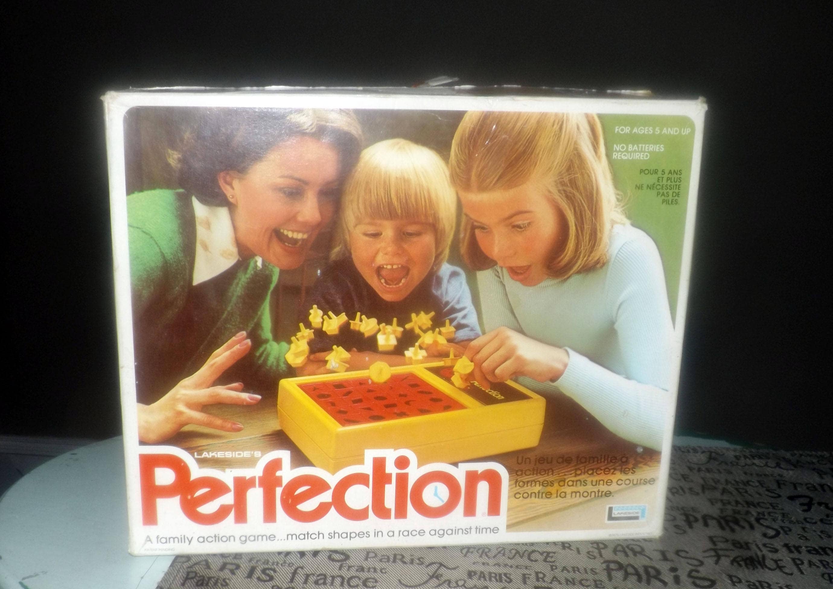 Vintage (1976) Perfection timed shapes board game published in Canada ...