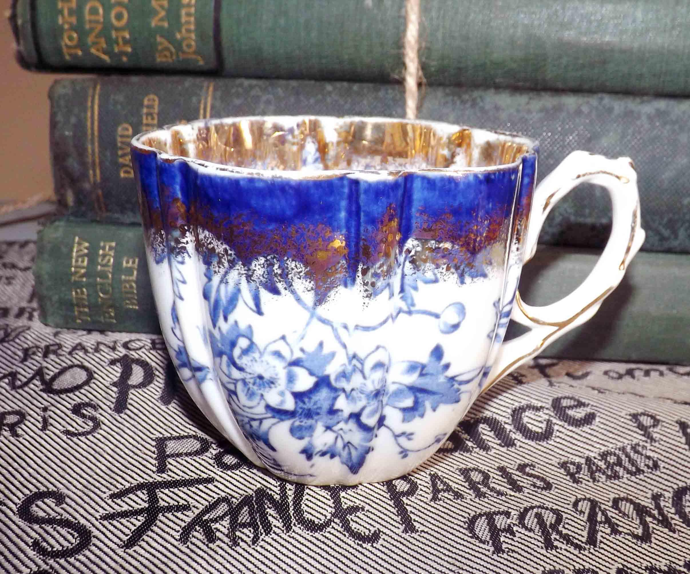 Antique (1840 - 1890) Aynsley hand-painted flow-blue tea cup. Pattern ...