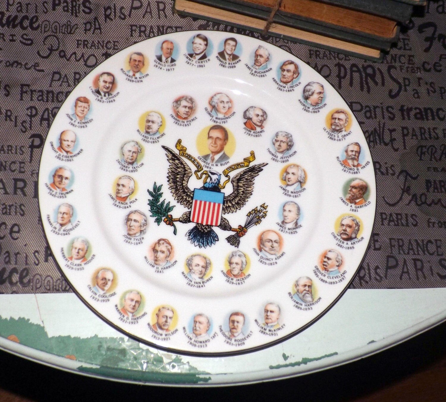 Vintage (1989) Plate of US Presidents featuring George Bush Sr ...