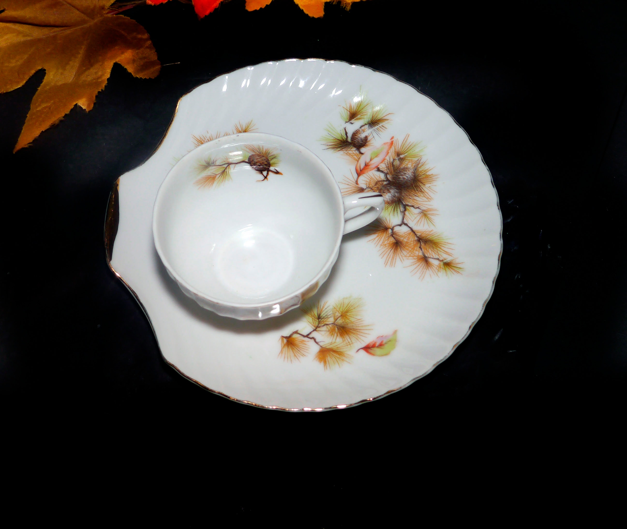 Fine Translucent China Japan Pine Tree snack set. Oyster shell plate ...