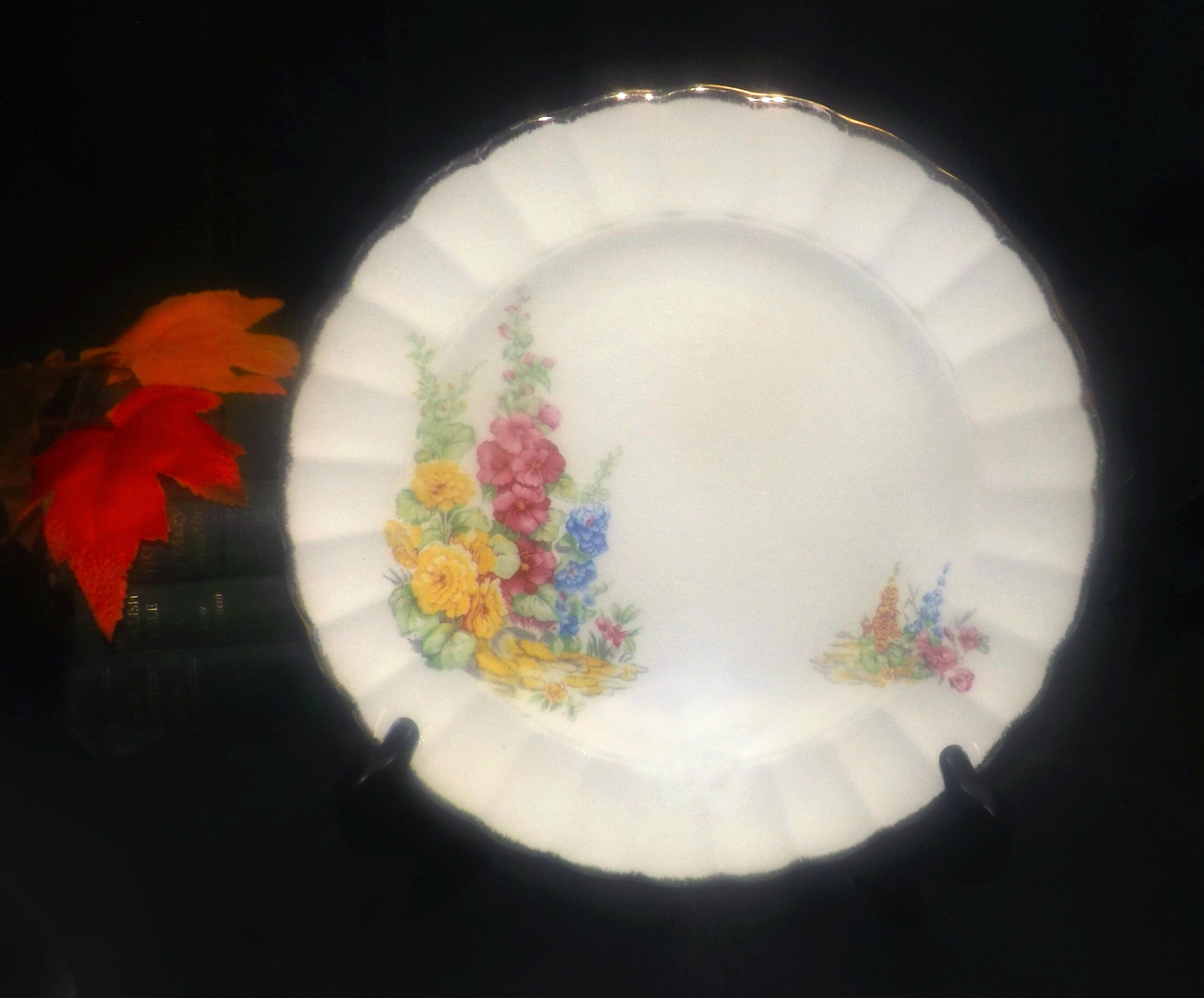 Three Sovereign Potters Holly Hock 373-38 dinner plates. English ...