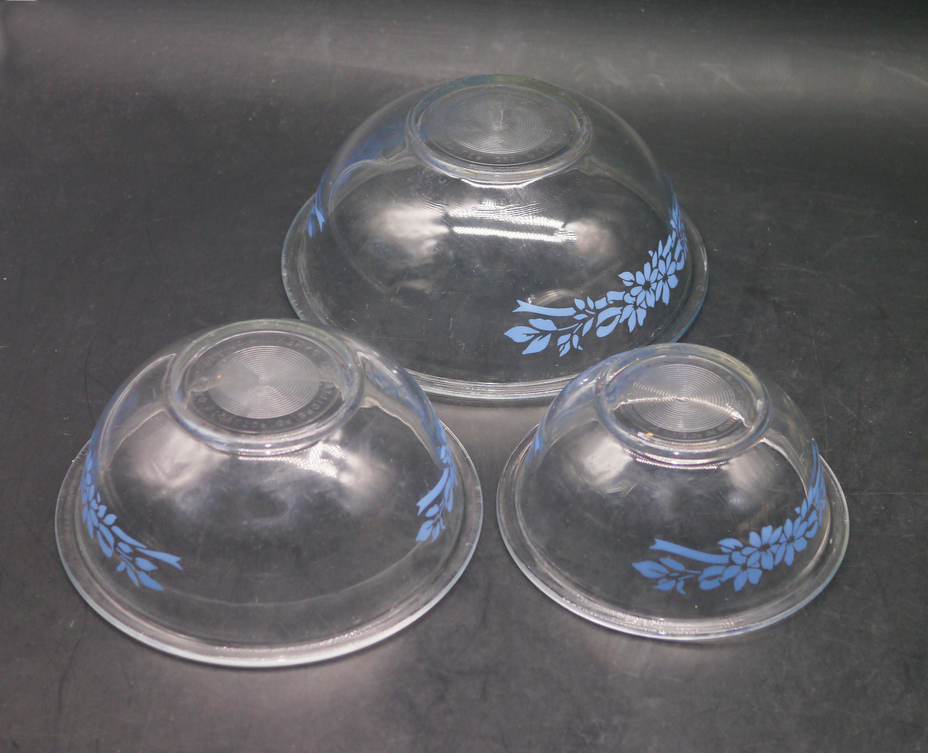 Three Pyrex PYR39 blue-and-white glass mixing bowls made in the USA ...