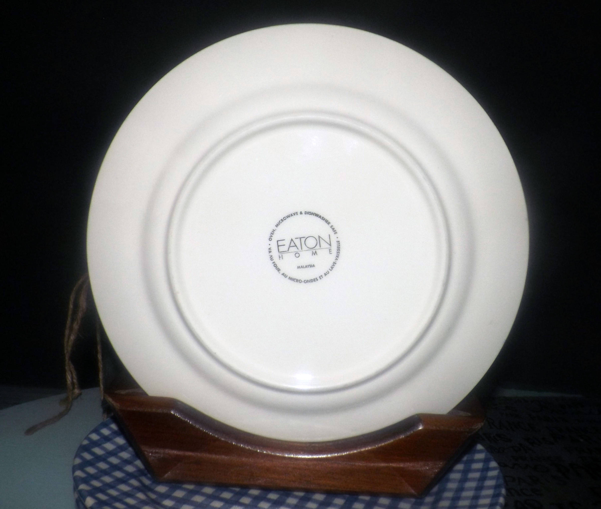 Vintage (1980s) Eaton Home | Eatons Canada salad or side plate. Blue ...