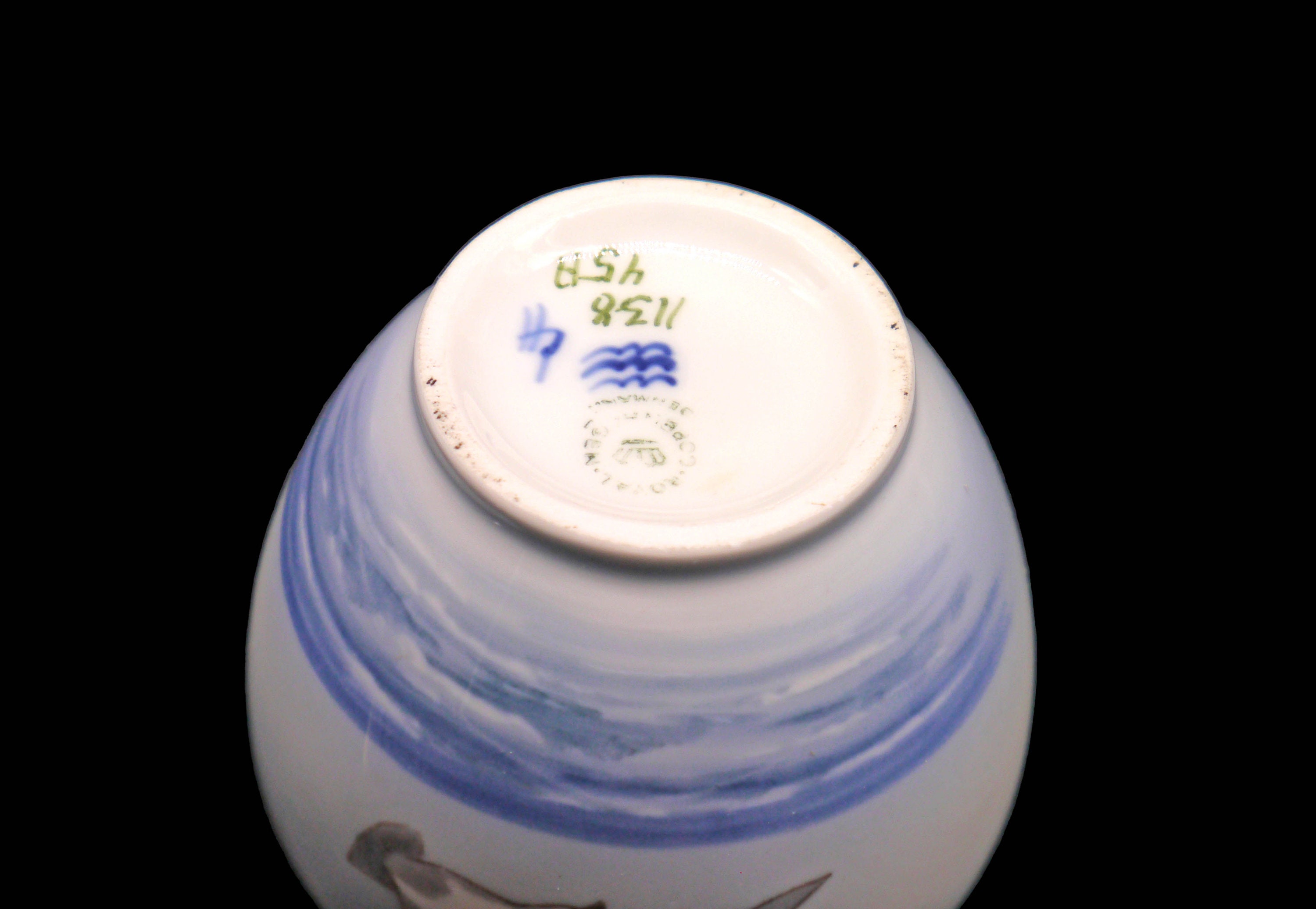 Bing & Grondahl | Royal Copenhagen 1138-45A signed seagull bud vase ...