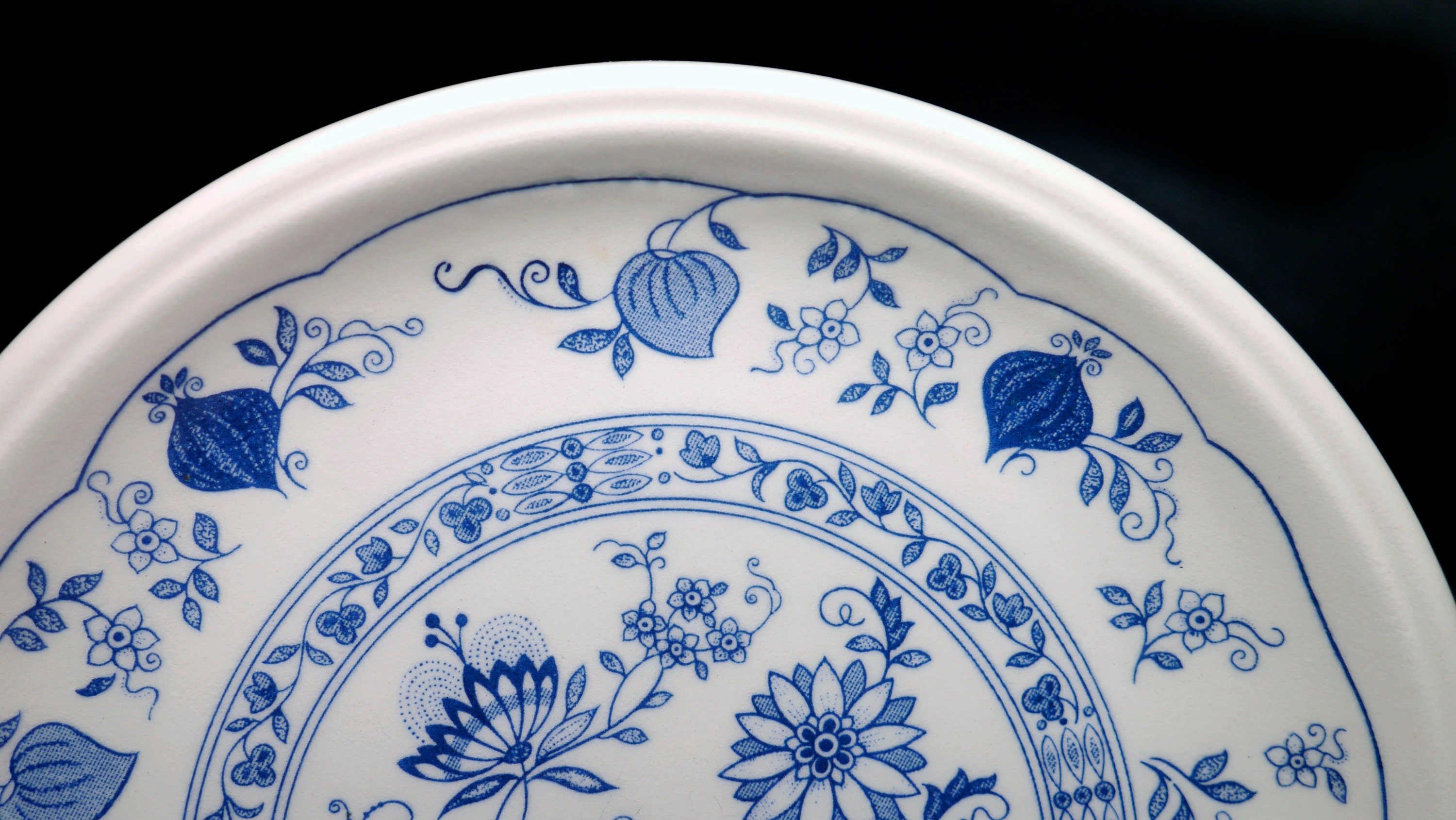 Four Biltons Staffordshire Tableware Blue Onion bread plates made in ...