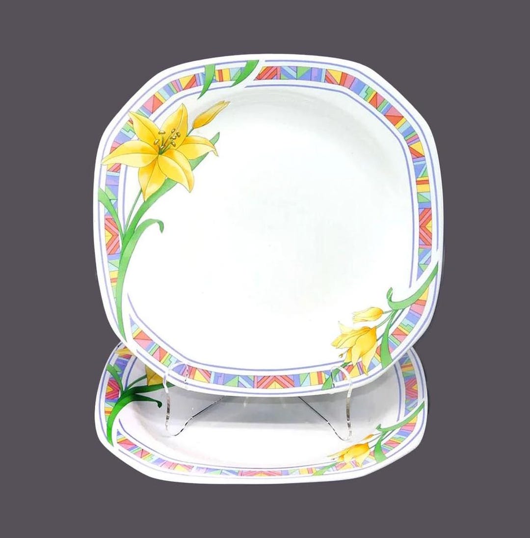 Vintage Corning Santa Fe Lily Square Dinner Plates. Pair. - Etsy
